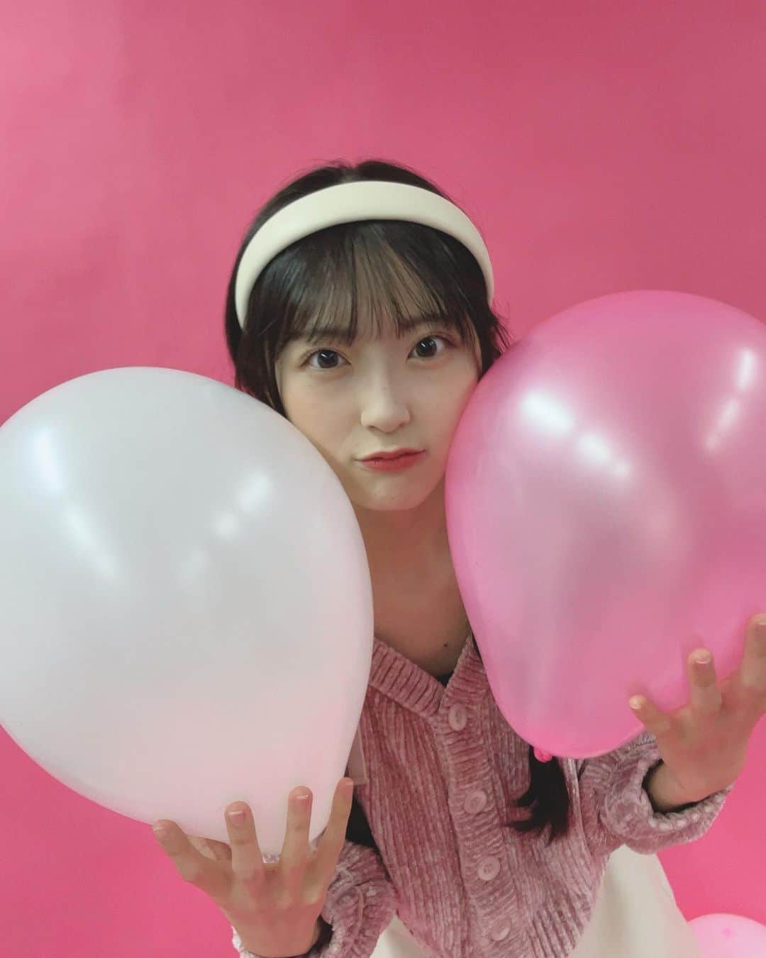 佐藤綺星さんのインスタグラム写真 - (佐藤綺星Instagram)「1／31発売の「BUBKA3月号」 に掲載させていただきました フウセンアソビタノシイ…💭🎈 チェックよろしくお願いします ...