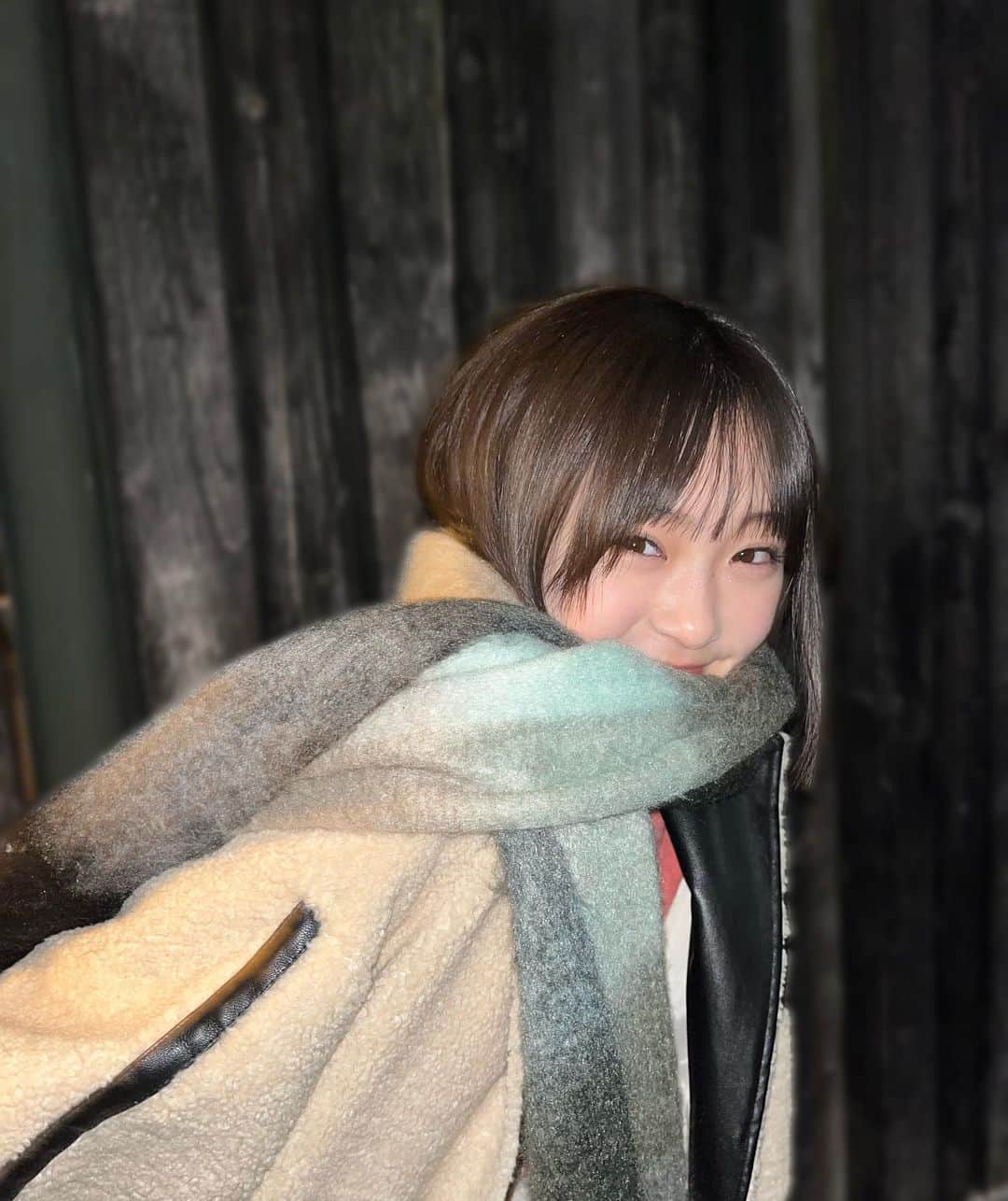 新井美羽さんのインスタグラム写真 - (新井美羽Instagram)「先日ある作品がクランクアップしました！ 色々な面で初めての経験も多く ...