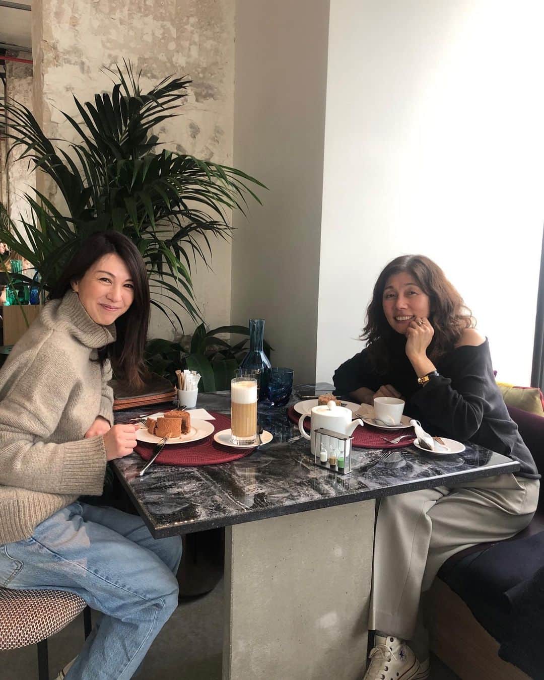 雨宮塔子さんのインスタグラム写真 - (雨宮塔子Instagram)「パリの文化と食の新名所、«LV DREAM»にまほと💕 12月15日の ...