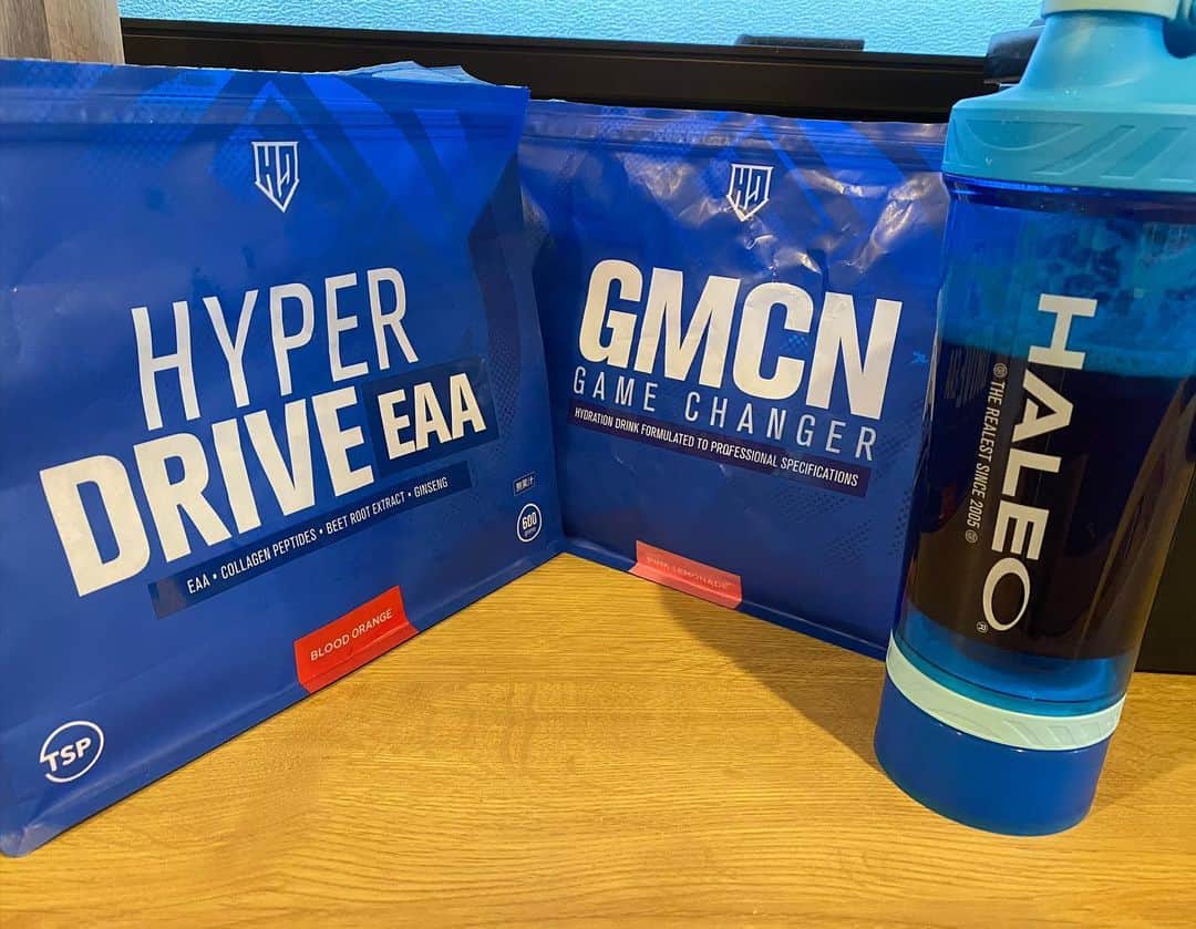 鈴木博昭さんのインスタグラム写真 - (鈴木博昭Instagram)「朝練前 hyper drive EAAで関節を保護しつつ game changerでエネルギー源の確保 関節や靭帯の怪我は ...
