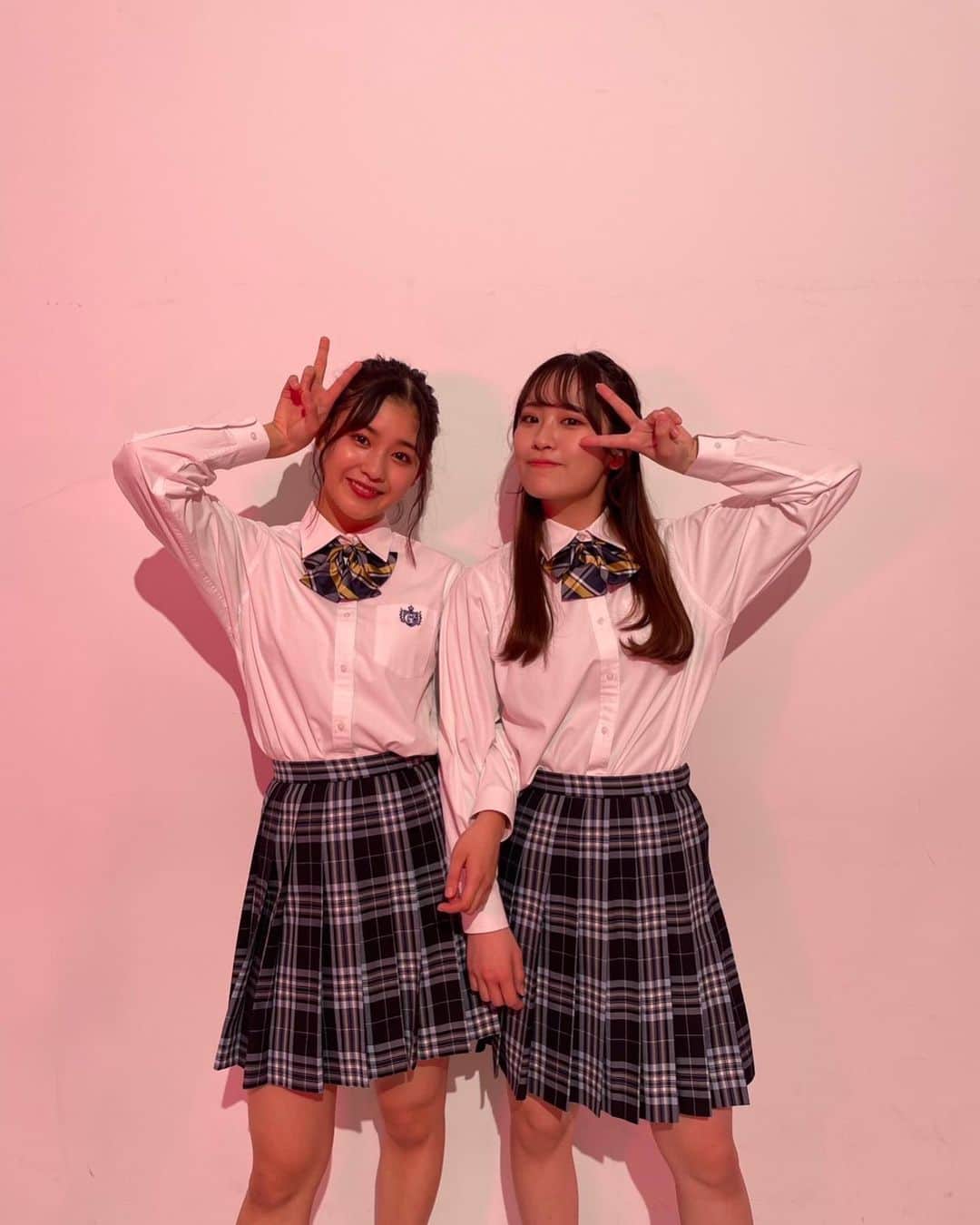 Girls²（ガールズガールズ）さんのインスタグラム写真 - (Girls²（ガールズガールズ）Instagram)「♡♡♡ 柚葉です🍋 ⁡ ある企画で、久々の制服を着ました〜〜😚 ⁡ もう ...