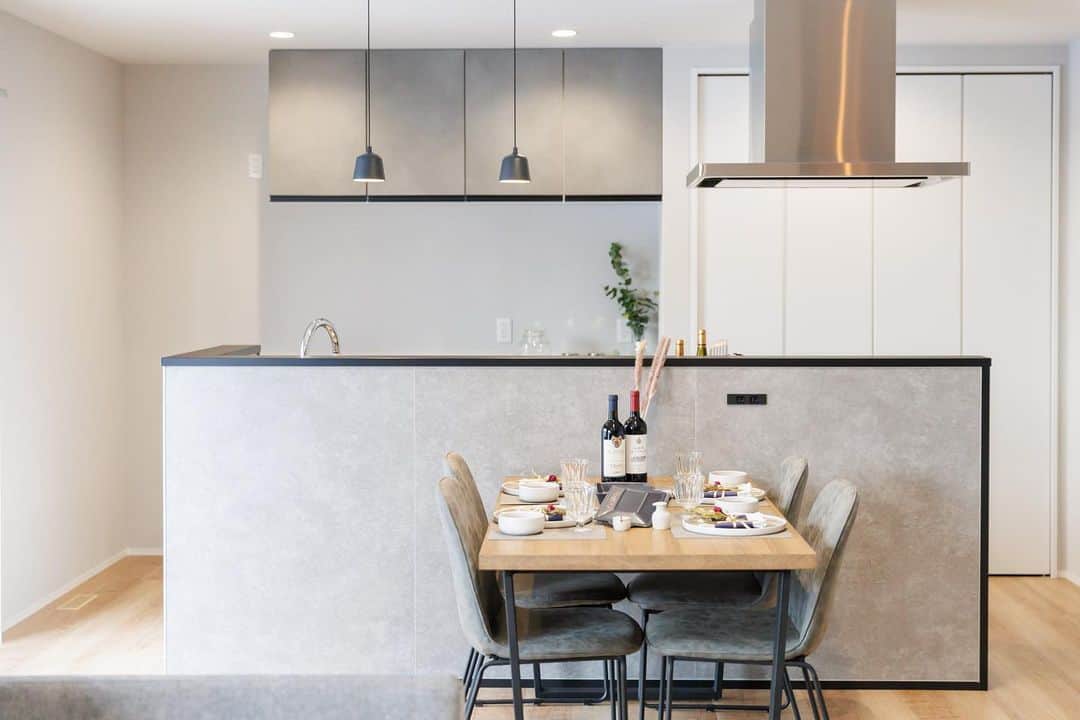 晃栄住宅さんのインスタグラム写真 - (晃栄住宅Instagram)「. 姶良市 𓂃松原なぎさモデルハウス 松原なぎさ小学校まで約800m！ 人気の姶良エリアにNEW openしました ...