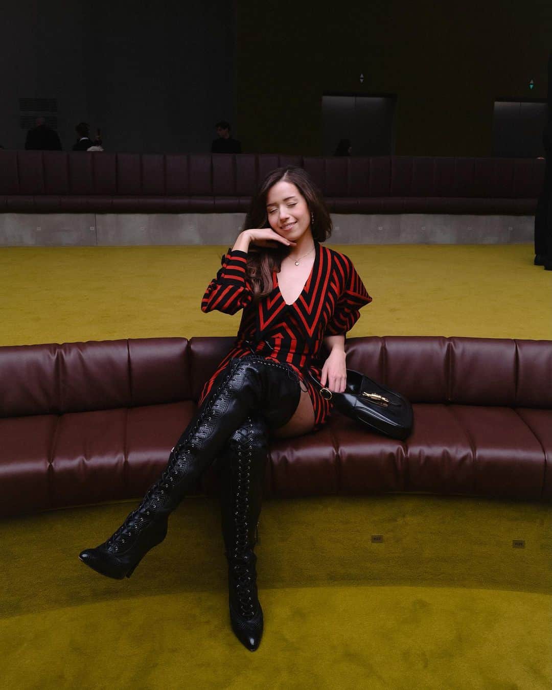 Pokimaneさんのインスタグラム写真 - (PokimaneInstagram)「baby’s first @gucci show 🥹 ...