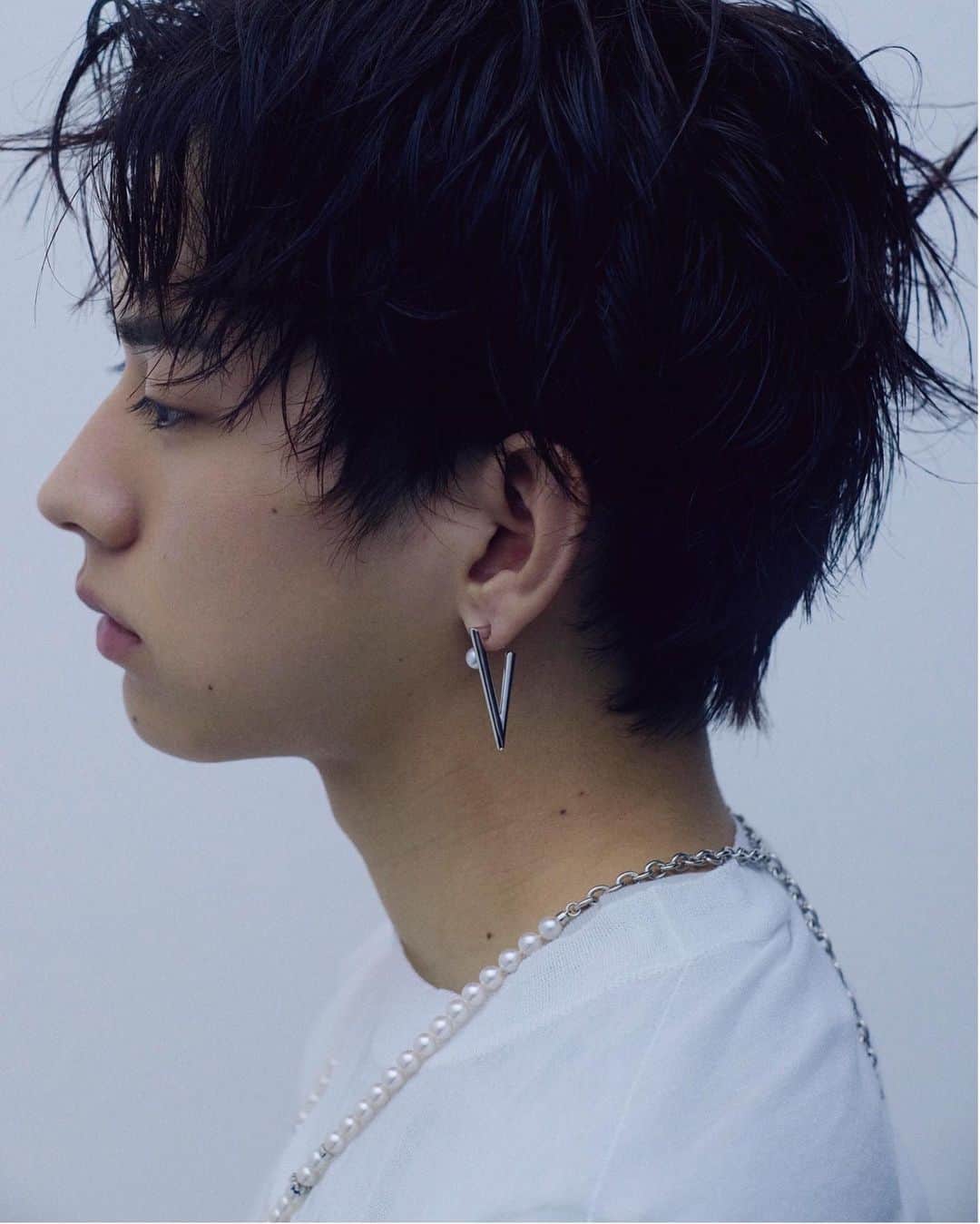 佐藤友祐 さんのインスタグラム写真 - (佐藤友祐 Instagram)「🙏 #themmagazine #MIKIMOTO #VCode @them_magazine @official ...