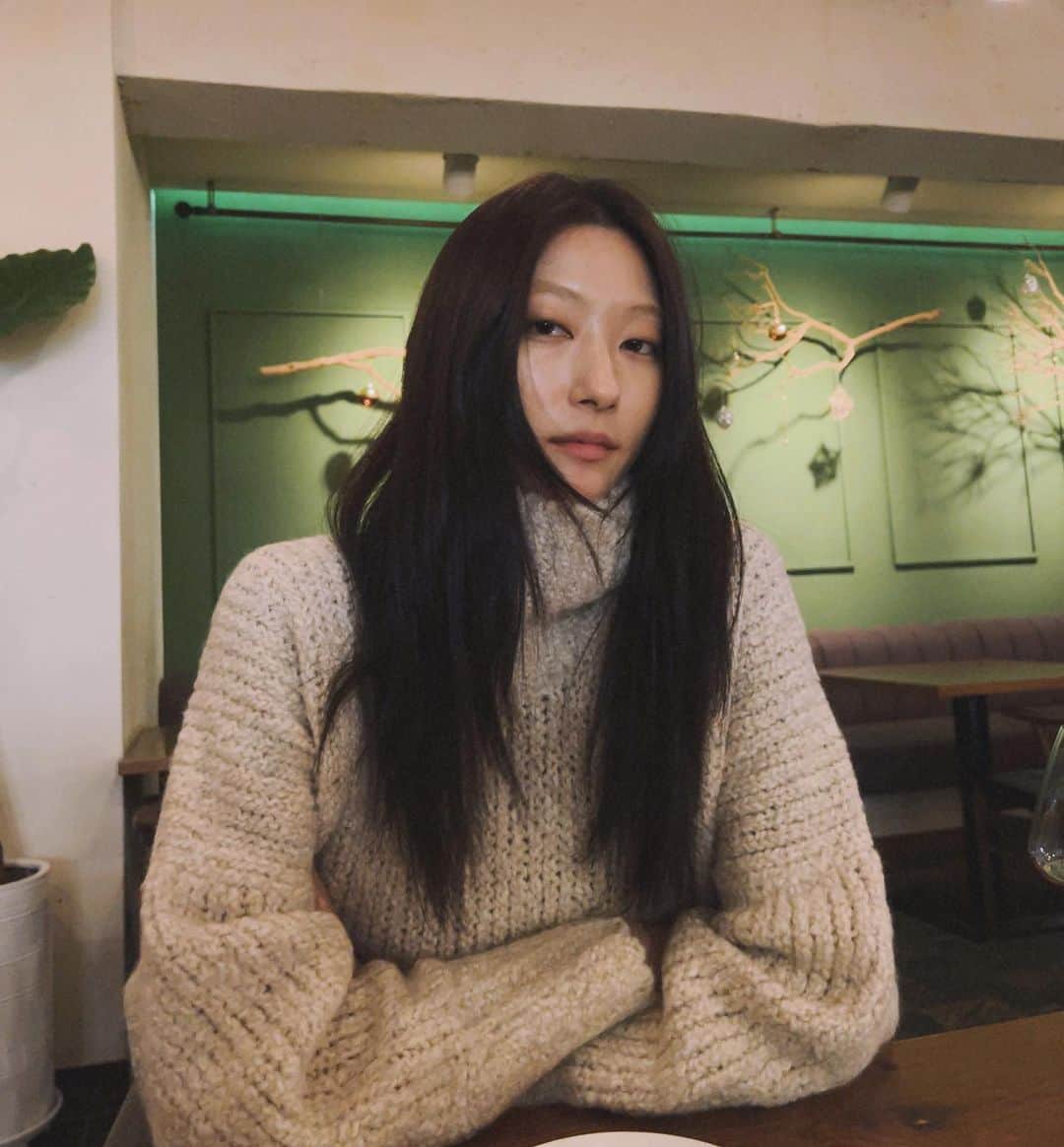 パク・ジヘさんのインスタグラム写真 - (パク・ジヘInstagram)「🍷🍧」2月28日 15時26分 - jihyeparkjhp