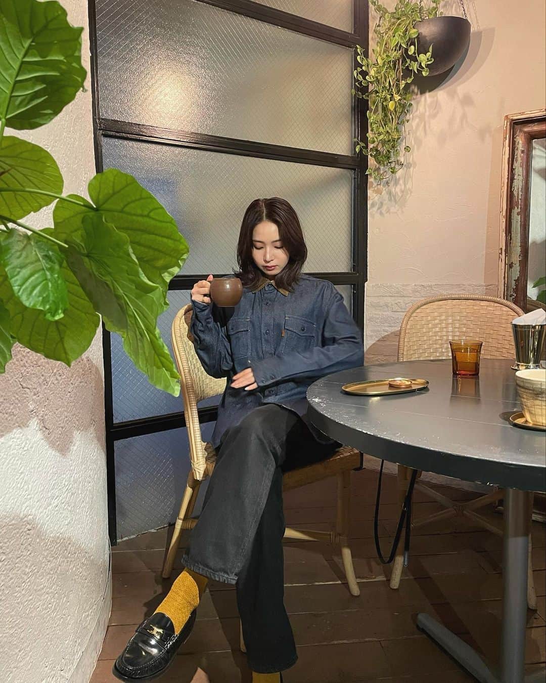 傳谷英里香さんのインスタグラム写真 - (傳谷英里香Instagram)「. ゴミ？を払おうとしてる瞬間🫤」3月4日 21時23分 ...