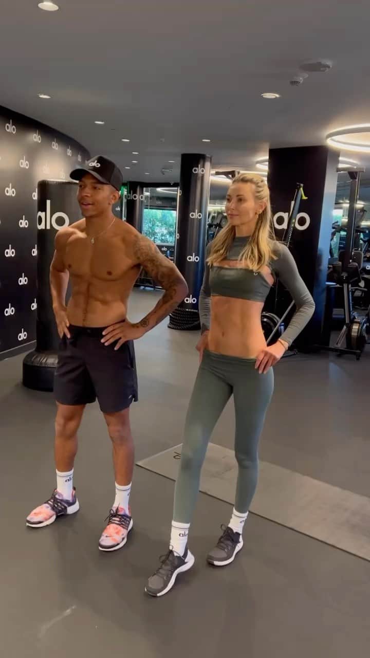 Ludi Delfinoさんのインスタグラム動画 - (Ludi DelfinoInstagram)「Killer Abs Workout! 💪🏼🥵 50 seconds on 10 ...