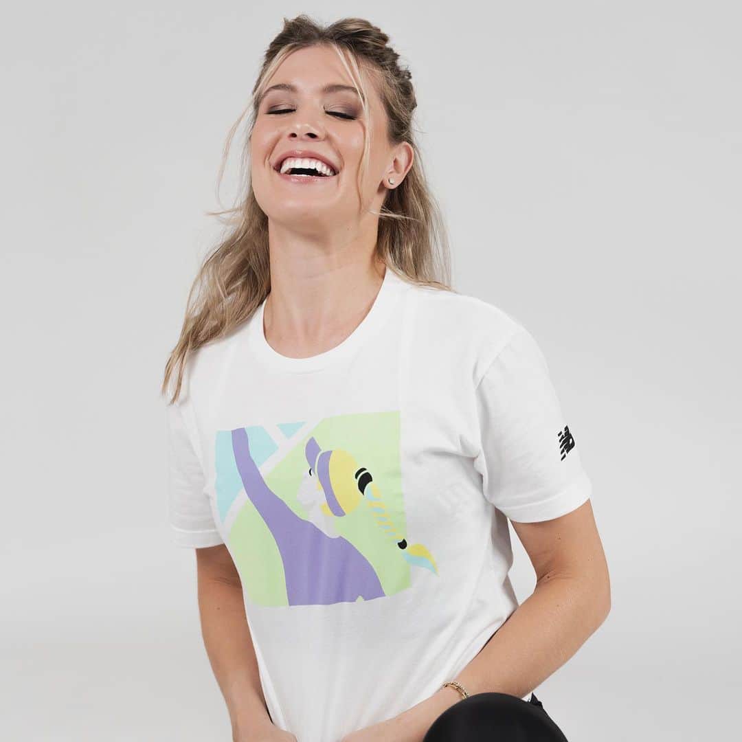 ウージニー・ブシャールさんのインスタグラム写真 - (ウージニー・ブシャールInstagram)「Genie tee is now ...