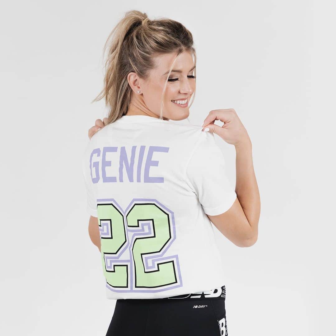 ウージニー・ブシャールさんのインスタグラム写真 - (ウージニー・ブシャールInstagram)「Genie tee is now ...