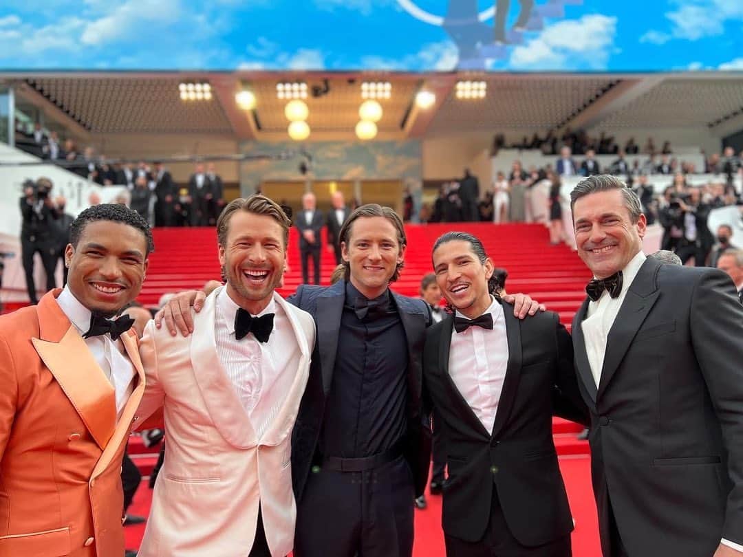 グレン・パウエルさんのインスタグラム写真 グレン・パウエルinstagram 「over And Out」3月12日 18時28分