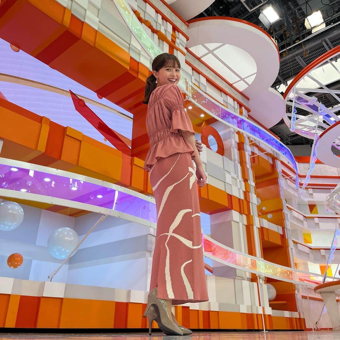 渡邊渚さんのインスタグラム写真 渡邊渚instagram 「今朝の衣装、桜が開花ということでピンクのお洋服！ というのは後付けですが
