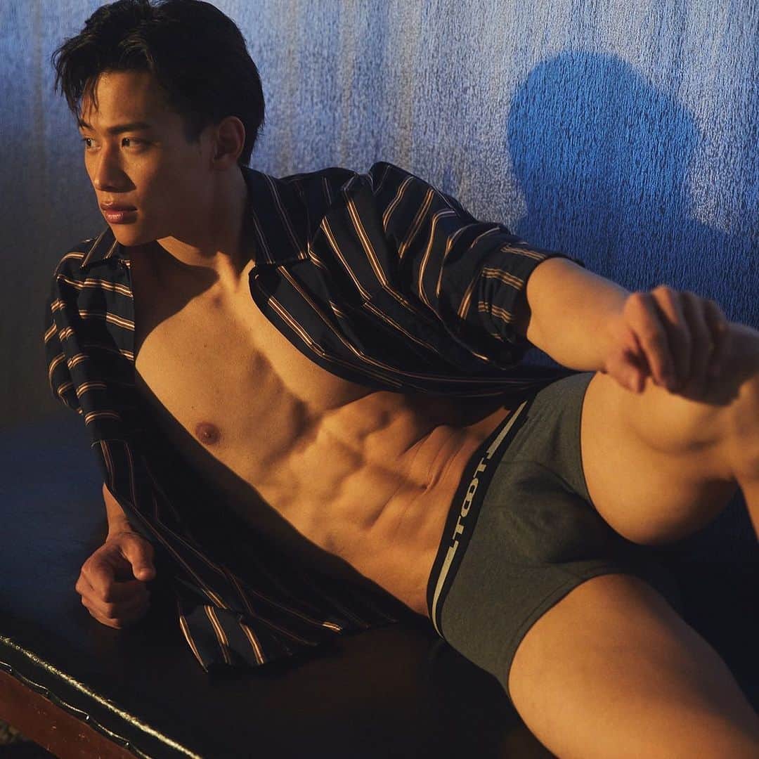 中道理央也さんのインスタグラム写真 - (中道理央也Instagram)「メンズアンダーウェアブランド『TOOT（トゥート）』のモデルをさせて頂きました！ TOOT定番のBASICシリーズが4 ...