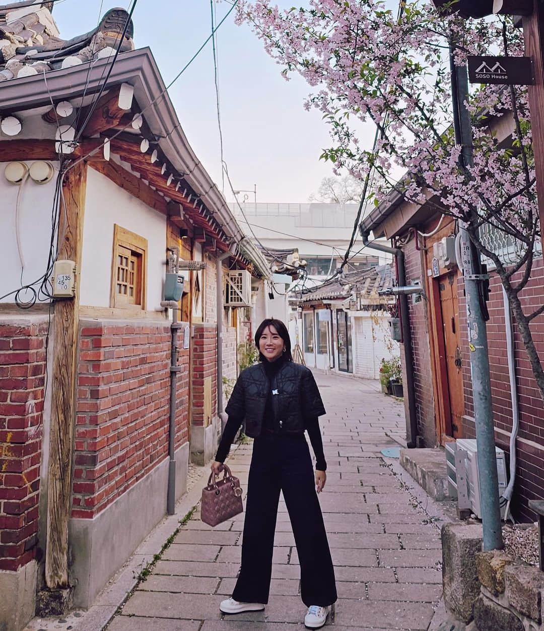 イ・ボミさんのインスタグラム写真 - (イ・ボミInstagram)「- 서촌 데이뚜💓💓」4月10日 20時52分 - bomee.lee
