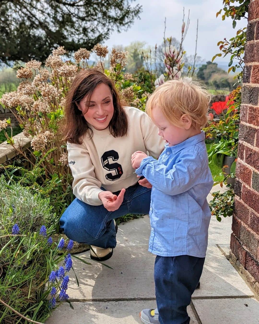 Rose Dixさんのインスタグラム写真 - (Rose DixInstagram)「Happy Easter!!!!!!!!!! 🐣🌞🍫💝🌷 ...