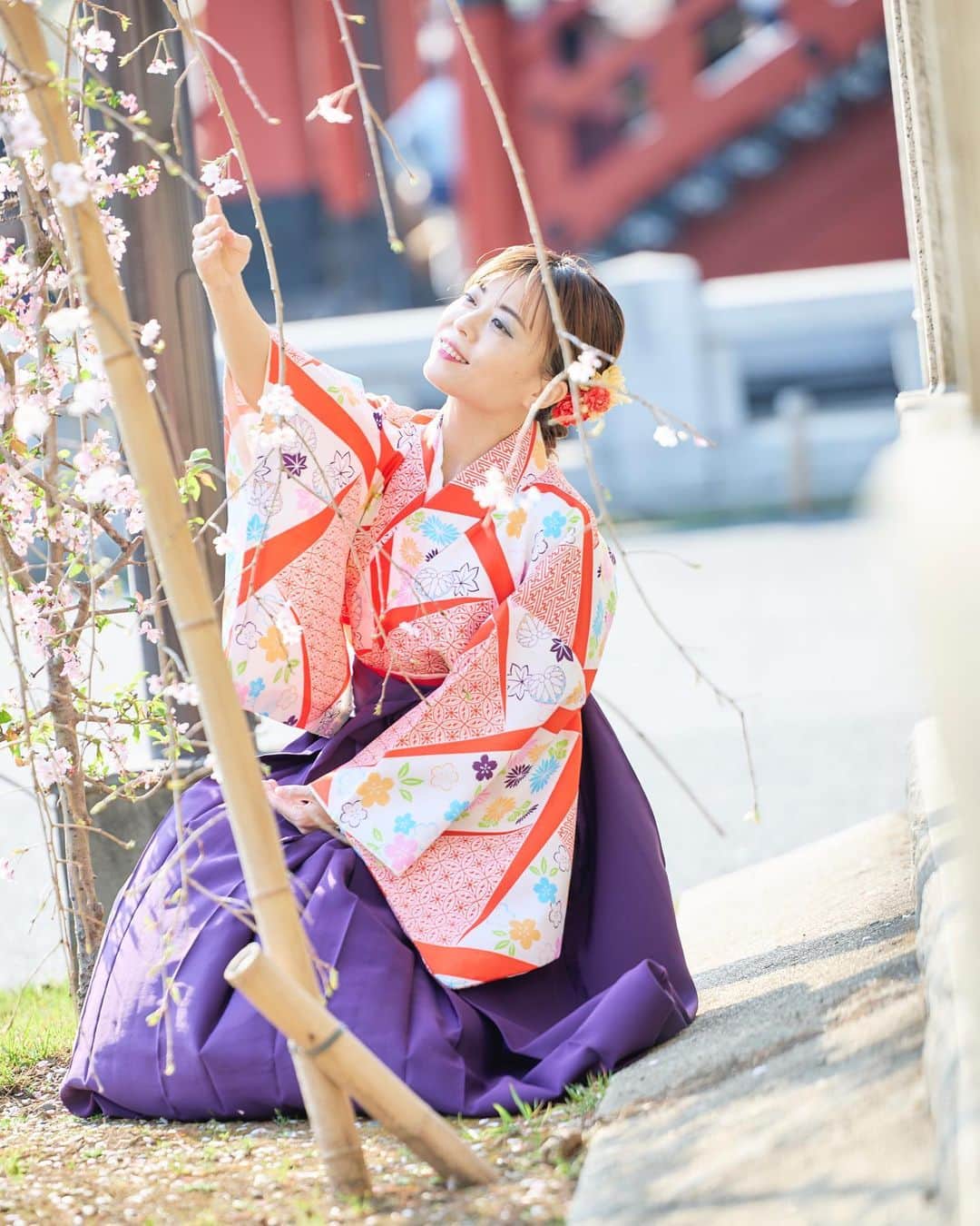 及川愛未さんのインスタグラム写真 - (及川愛未Instagram)「浅草寺までお出かけ👘💼 年々開花時期が早くて咲いている時間も短くなってき ...