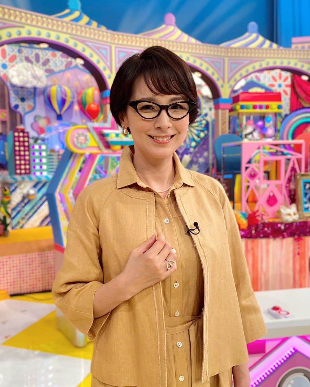 野村真季さんのインスタグラム写真 - (野村真季Instagram)「#有吉クイズ 2時間SP 着用衣装 4/11放送 ＊Tverで見られます！ #テレビ朝日 #アナウンサー #野村真季 ...