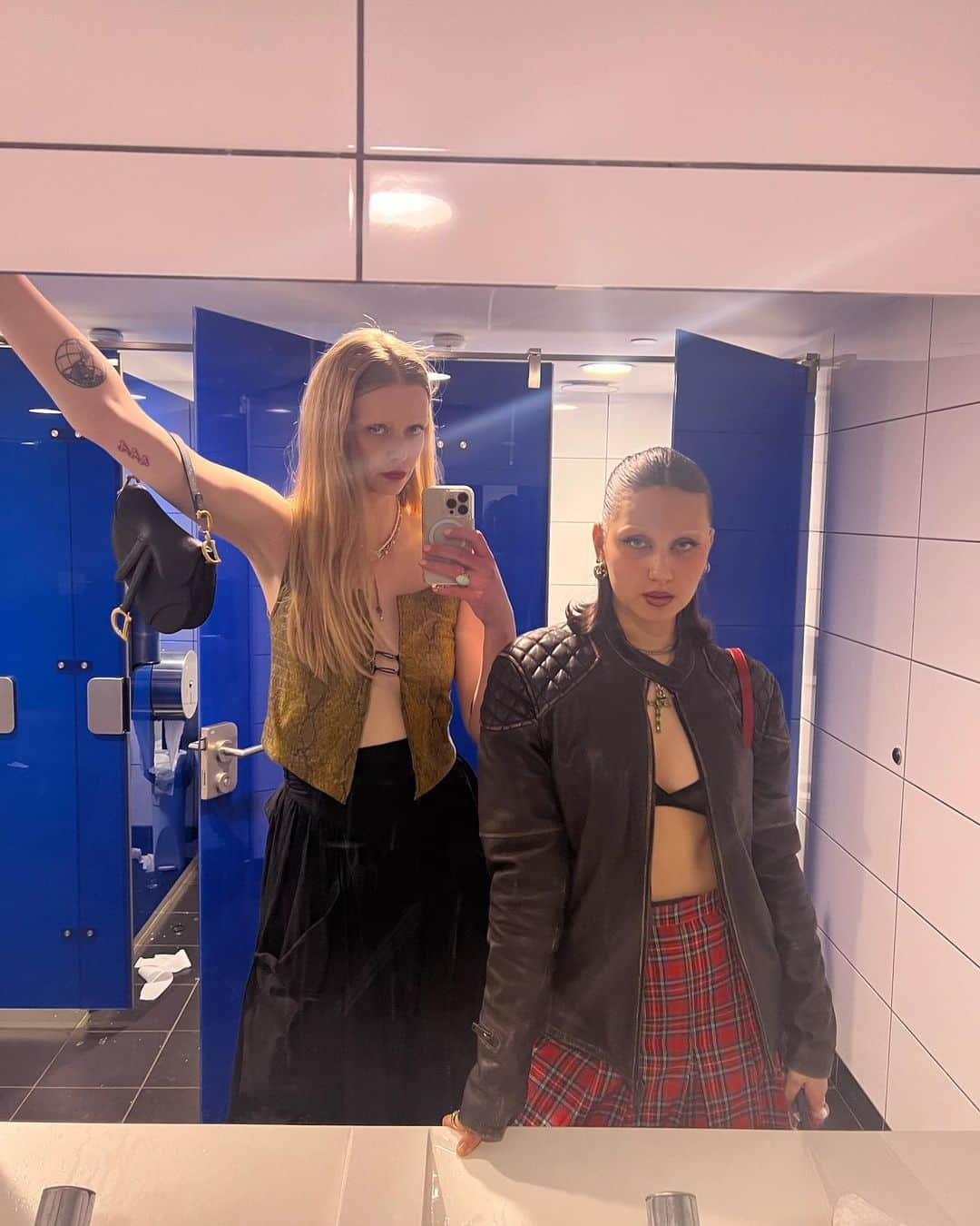 Aidan Leaさんのインスタグラム写真 - (Aidan LeaInstagram)「Hey remember this」3月21日 21時59分 - aidanleaa