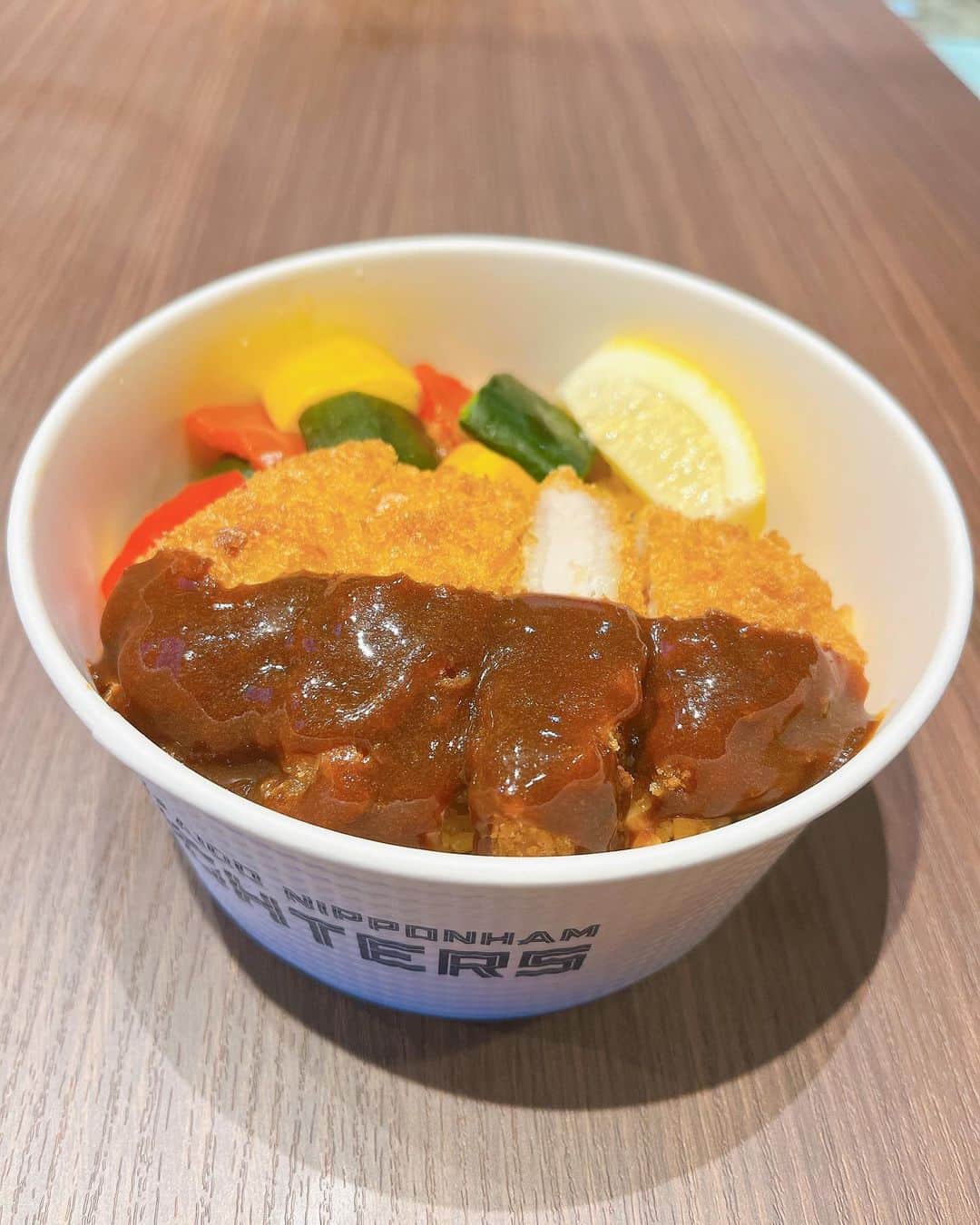 谷口雄也さんのインスタグラム写真 - (谷口雄也Instagram)「エスコンフィールドの3F STAR LEVELより、ファイターズ応援団 ...