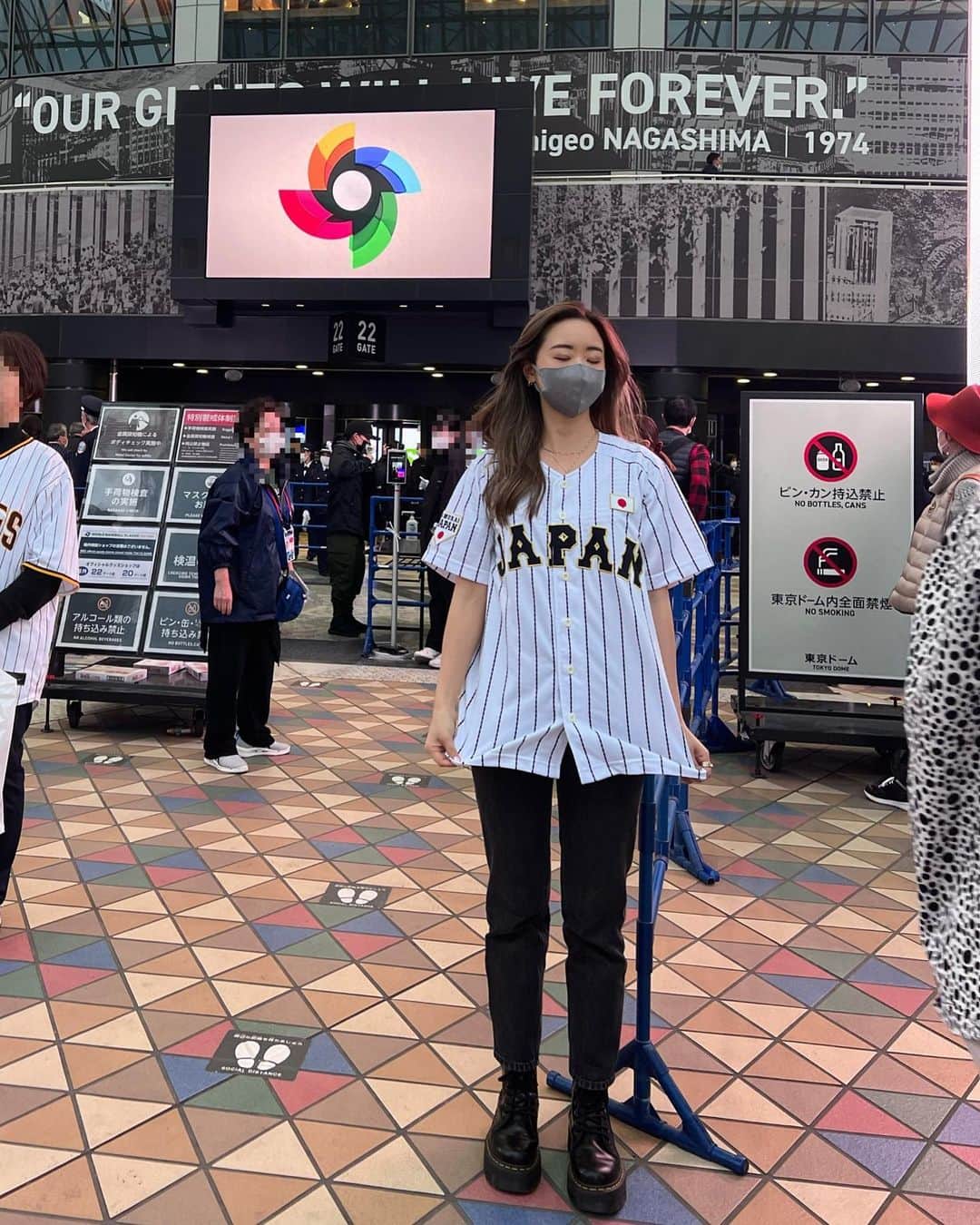 LISAさんのインスタグラム写真 - (LISAInstagram)「世界一🇯🇵🏆 ️‍🔥 #スポーツは素晴らしい #ユニフォームは父の #大事な写真目つぶりがち」3月22日 20時23分 ...