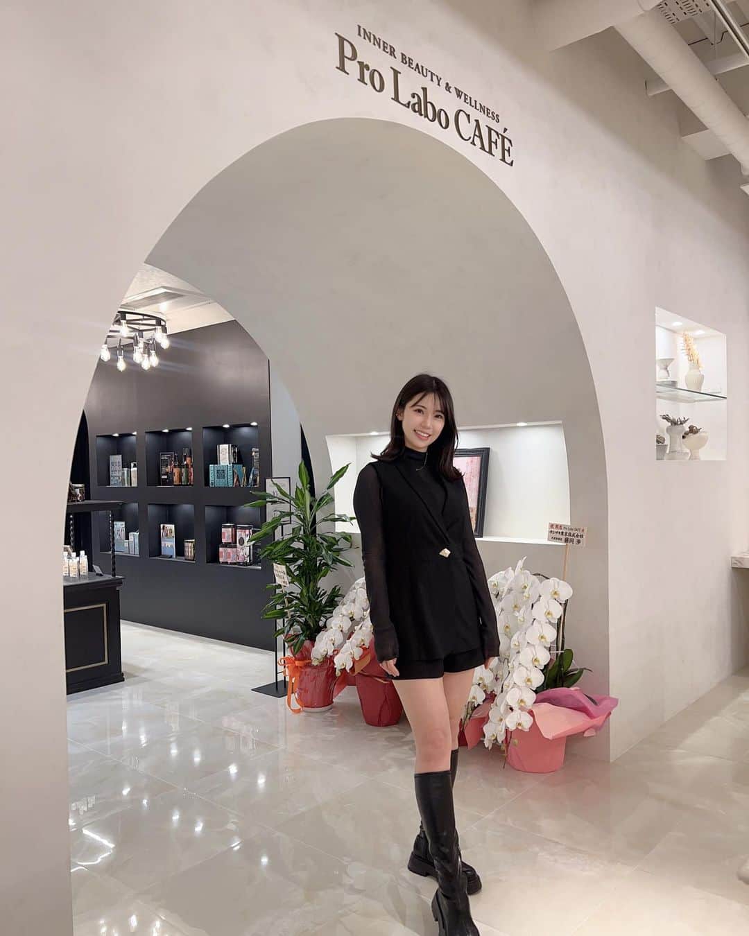 鈴木ふみ奈さんのインスタグラム写真 - (鈴木ふみ奈Instagram)「4/1にオープンする、プロラボカフェ @prolabo_cafe のプレオープンに行ってきました🫖🤍 白砂糖、人工甘味 ...