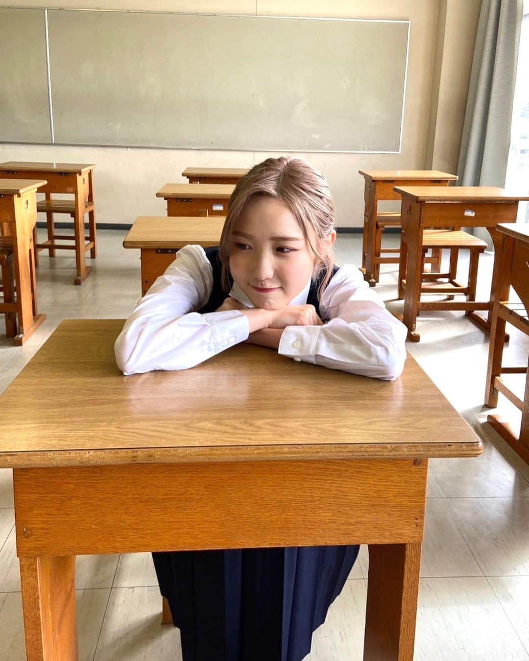 本田仁美さんのインスタグラム写真 - (本田仁美Instagram)「. AKB48 61stシングル『どうしても君が好きだ』 MV公開されました🎥 全員が主人公となる "青春の16ページ"を ...