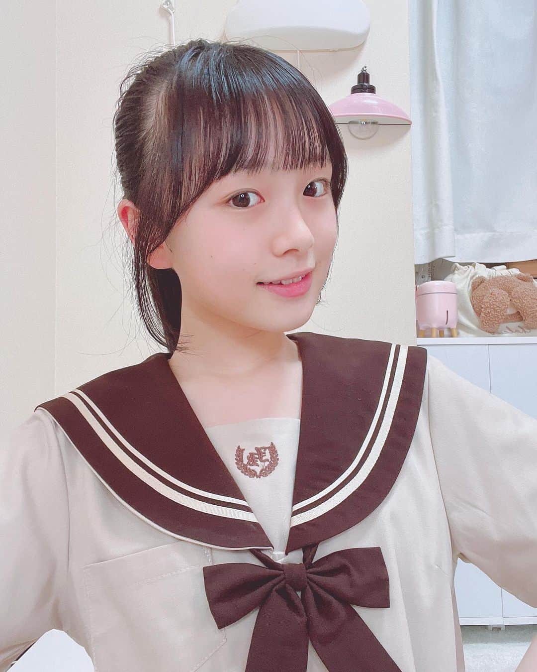 ひまひまチャンネルさんのインスタグラム写真 ひまひまチャンネルinstagram 「🤍🤍🤍 制服！！ たーくさんしつもん頂いたけど、これ