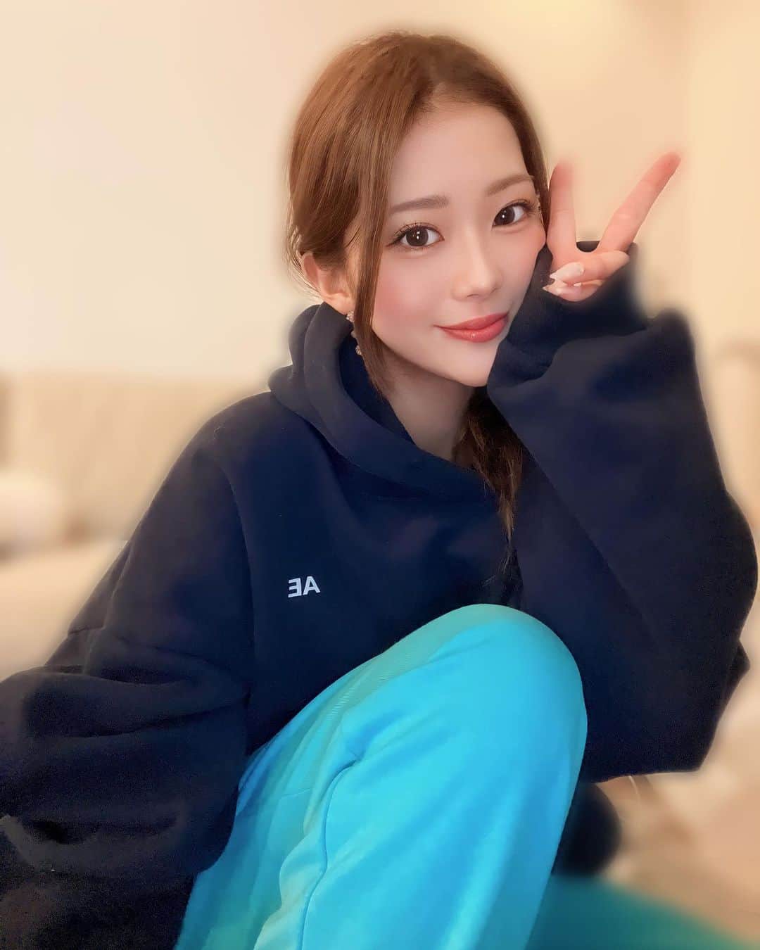 やしろななさんのインスタグラム写真 - (やしろななInstagram)「ブルー🫐💙🐬💠」3月26日 19時50分 - 8467_0