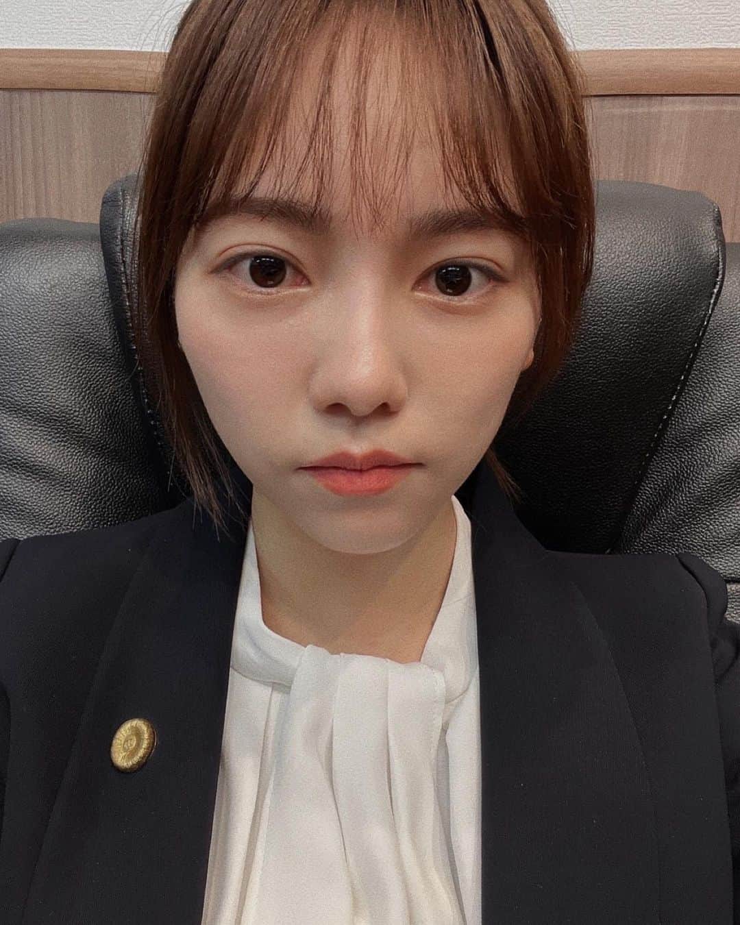 島崎遥香さんのインスタグラム写真 島崎遥香instagram 「謎解き日本一決定戦がこの後21時からmbsさんで放送されるよ！ 弁護士役