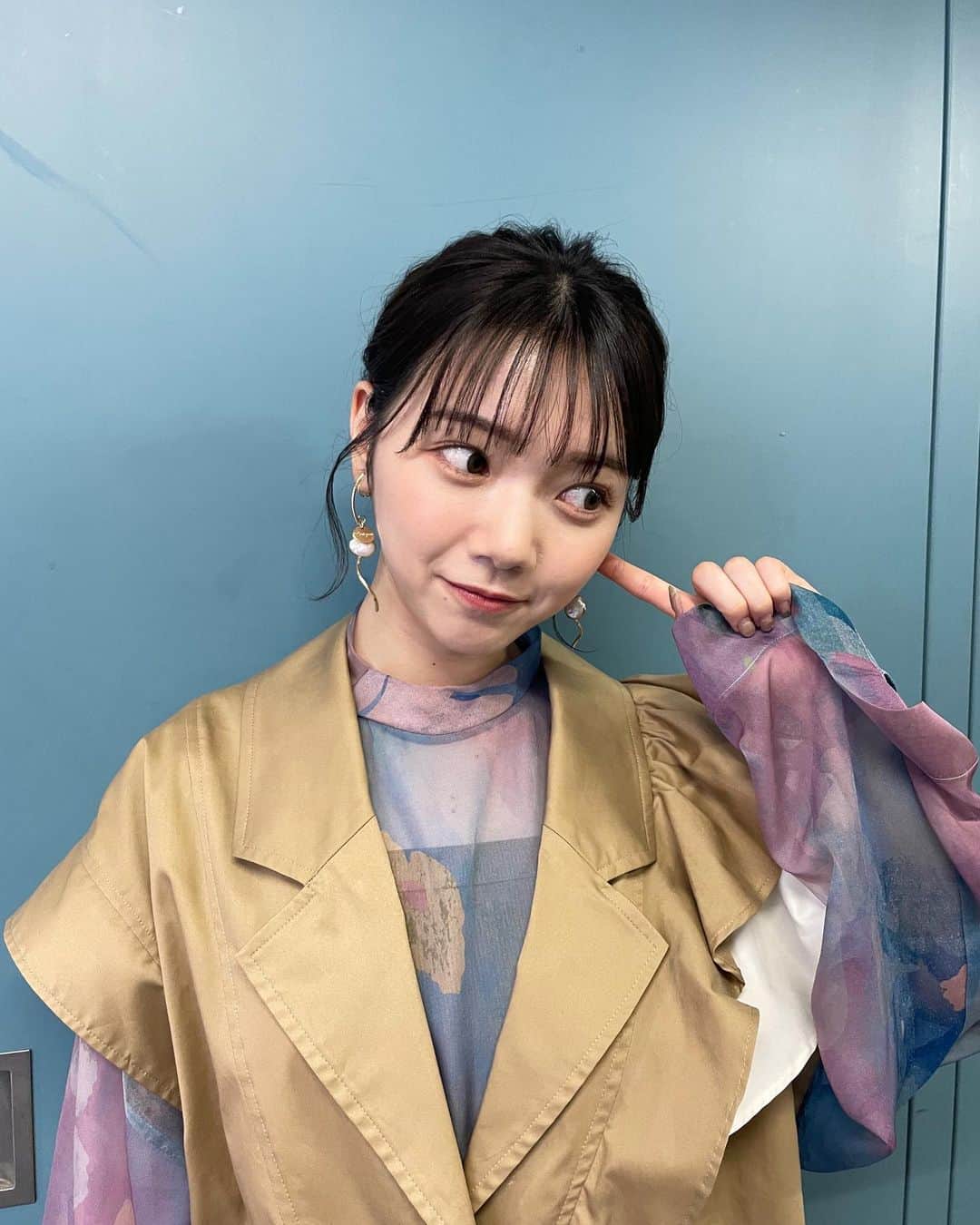 日向未来さんのインスタグラム写真 - (日向未来Instagram)「. #王様のブランチ 土曜の朝は、衣装を決める時間がまず最初の楽しみ ...