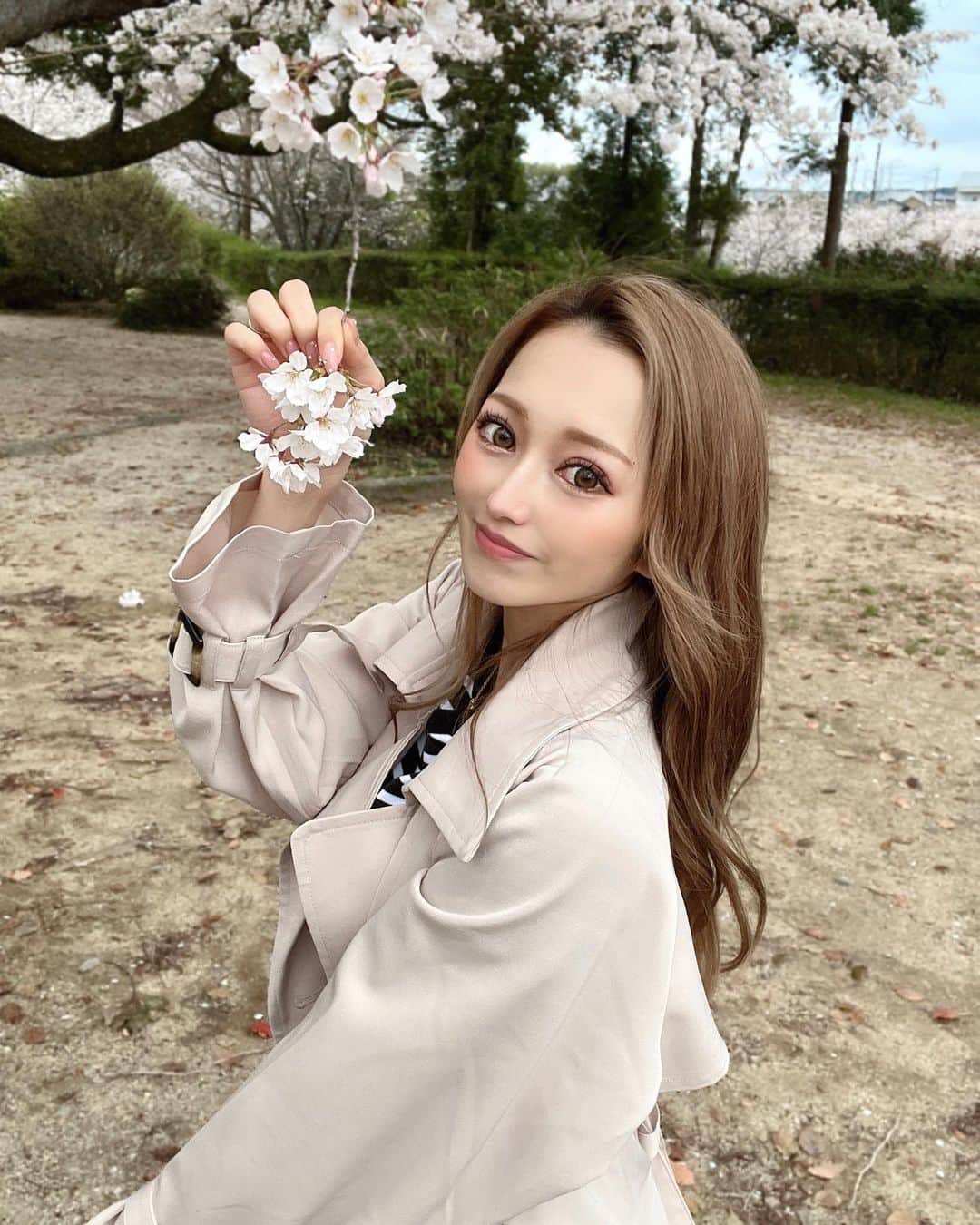 SUZUさんのインスタグラム写真 - (SUZUInstagram)「🌸 今年も大好きな桜いっぱい見れて 幸せ♡♡あと何回見れるかなぁ💕 #お ...