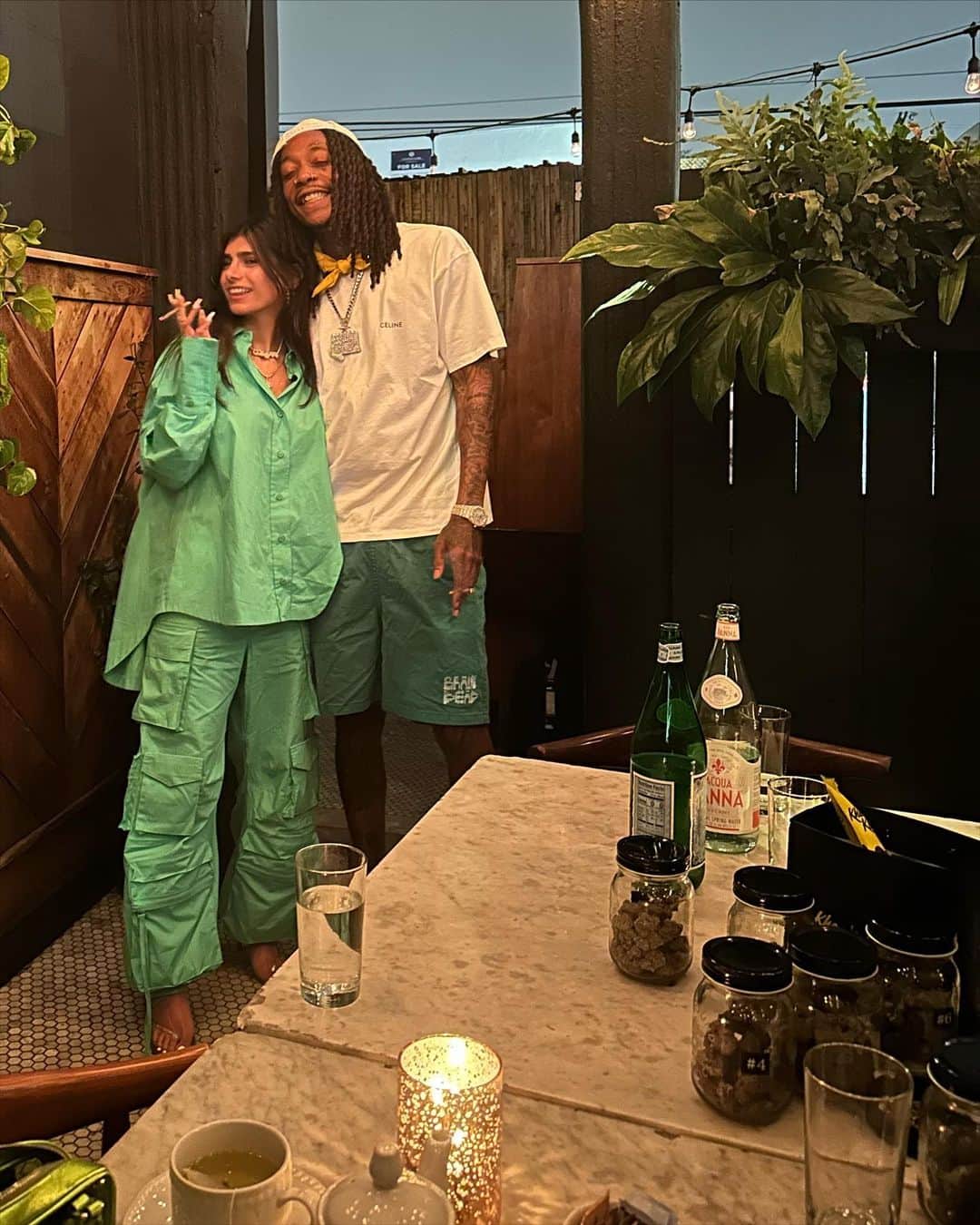 ミア・ハリファさんのインスタグラム写真 - (ミア・ハリファInstagram)「Adios, turd nuggets 🍃 (If you ...