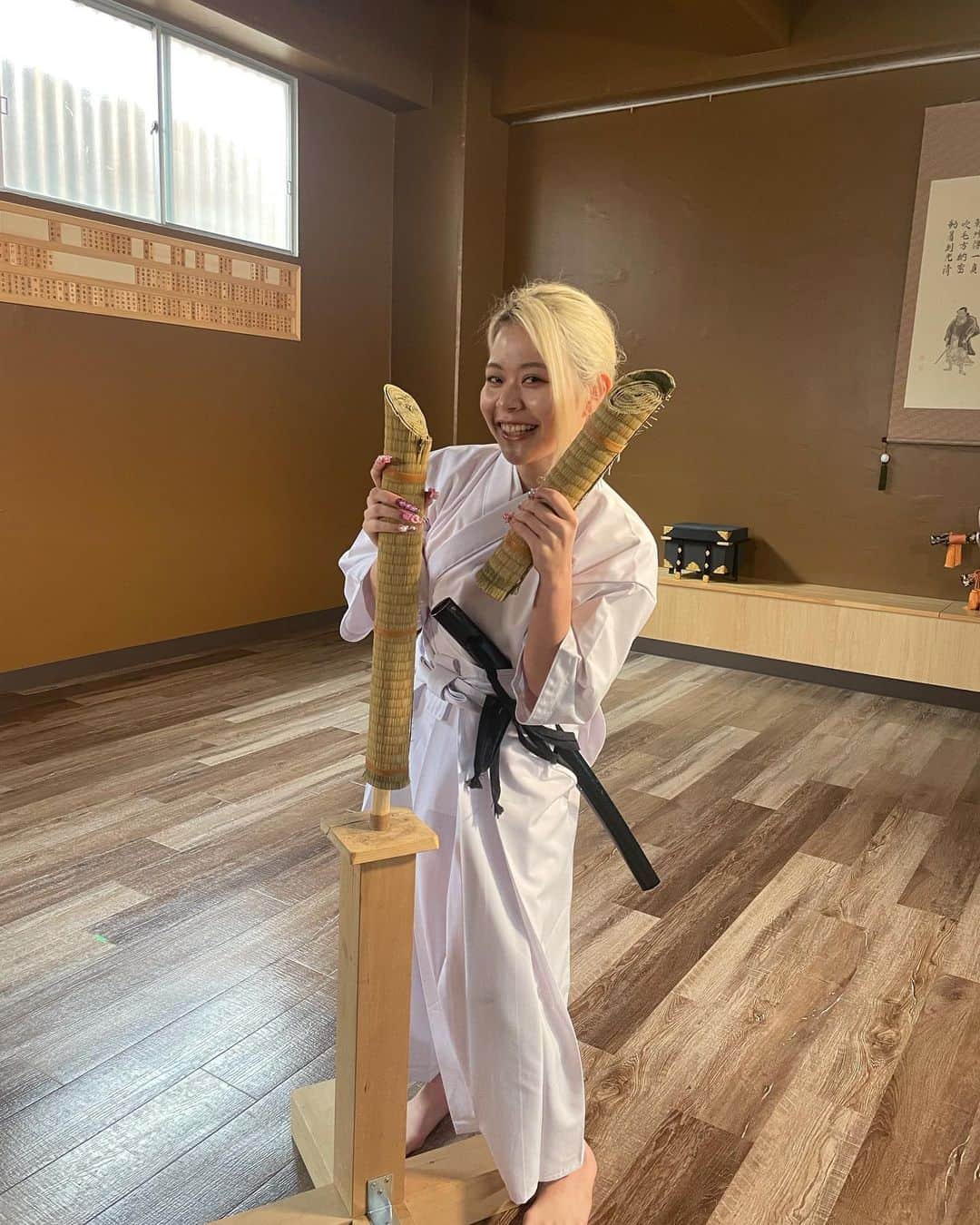 荒川さんのインスタグラム写真 荒川instagram 「この度、ギャル居合を学ばせて頂きました🥲😋💖😭 ！！！！ 武道の良さを伝える動画