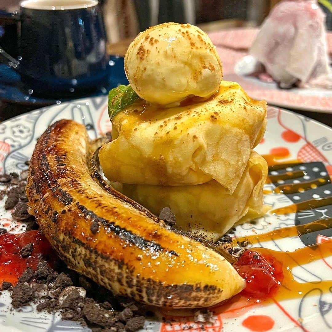 あゆまっくすさんのインスタグラム写真 - (あゆまっくすInstagram)「⁡ ⁡ ⁡ 薪火焼きバナナとキャラメルソースクレープ 1,078 ...