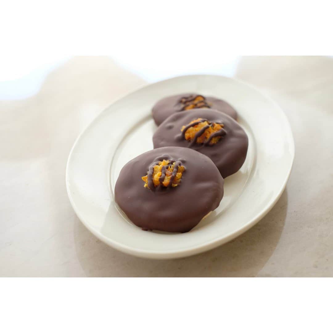 はなさんのインスタグラム写真 - (はなInstagram)「昭和に流行ったロッテ「JAFFY」。マーマレードをチョコレートでコーティングした ...