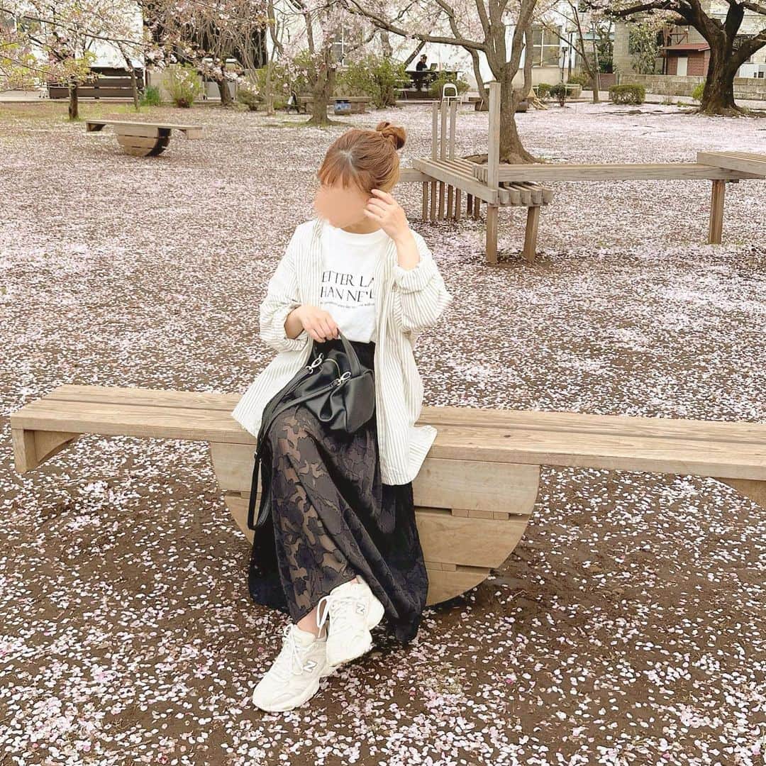 chocoさんのインスタグラム写真 - (chocoInstagram)「** ㅤㅤㅤㅤㅤㅤㅤㅤㅤㅤㅤㅤㅤ #ootd ㅤㅤㅤㅤㅤㅤㅤㅤㅤㅤㅤㅤㅤ 今年はたくさん桜楽しめたなあ〜☺️🌸 ...