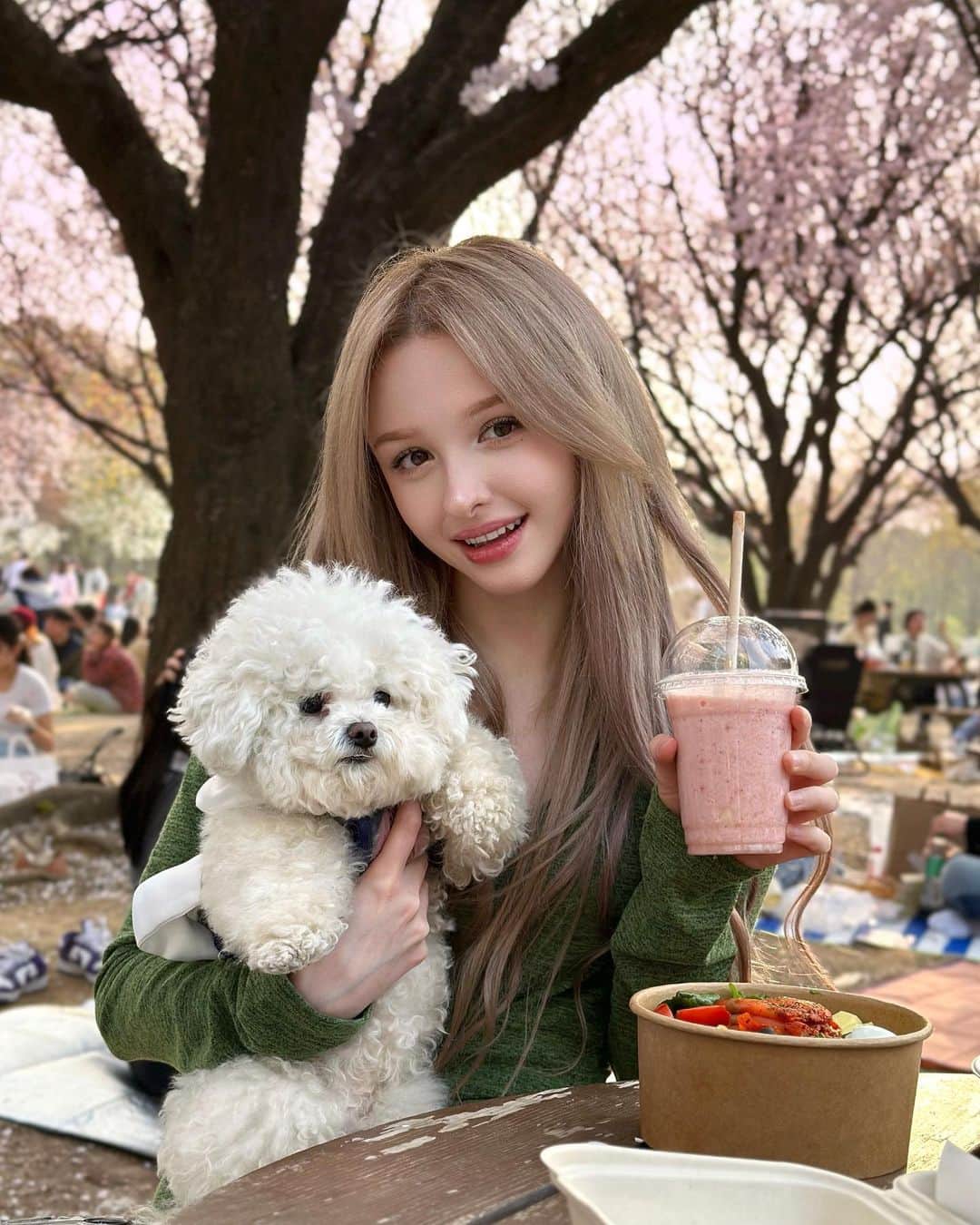 Elina 엘리나 (エリナ) さんのインスタグラム写真 - (Elina 엘리나 (エリナ) Instagram)「Picnic with ...