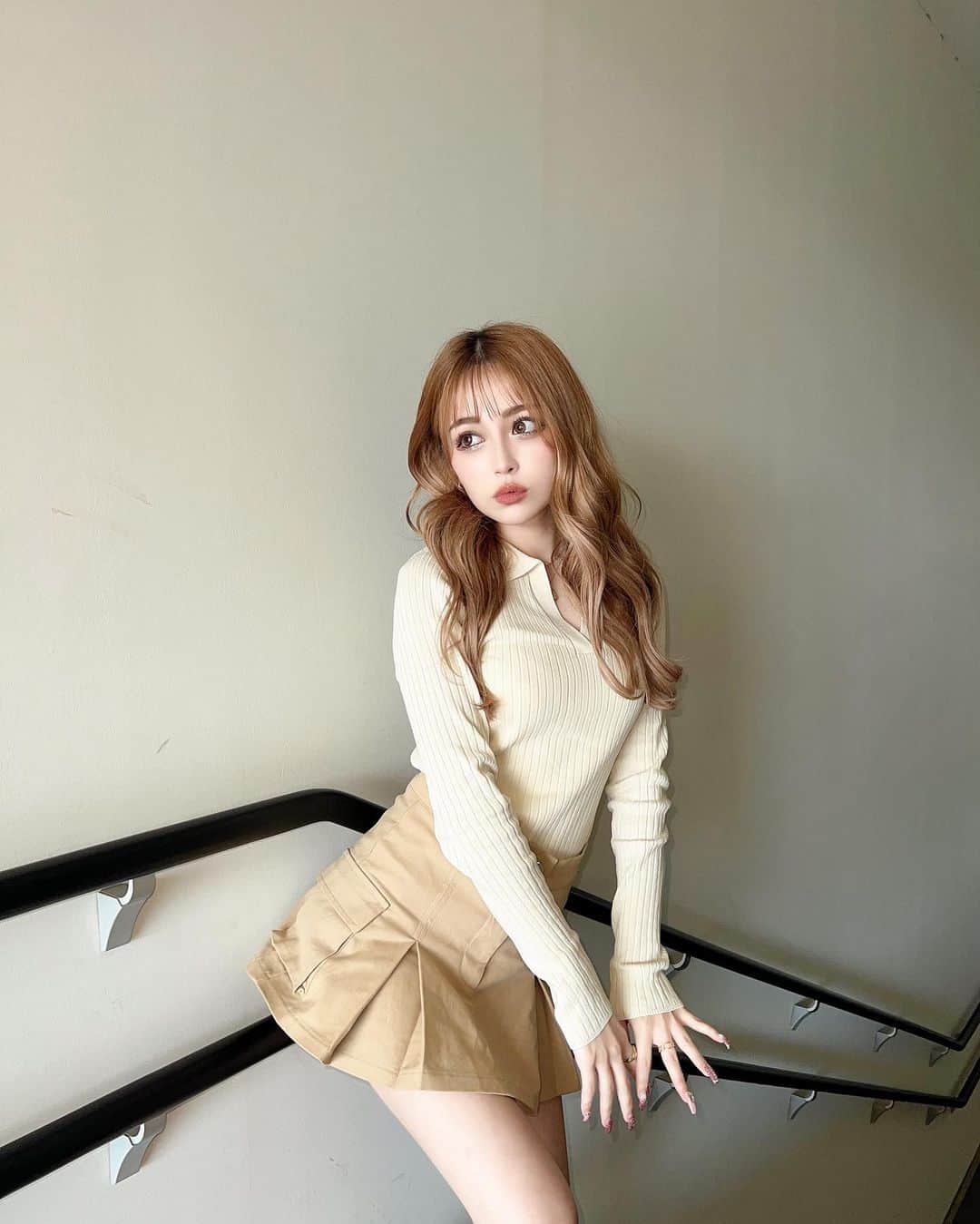 土屋怜菜（れいぽよ）さんのインスタグラム写真 - (土屋怜菜（れいぽよ）Instagram)「⁡ ⁡ 全身 @blondey_official ちゃんお洋服♡ なんか大人の制服みたいでちょっと ...