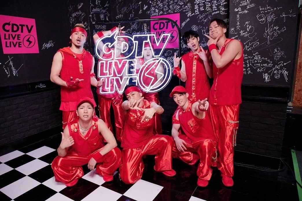 荒木駿平さんのインスタグラム写真 - (荒木駿平Instagram)「CDTV30周年SP歌うぞ！1位の曲だけフェスに出演させていただきました！ 1位獲得数ランキングの女性ソロアーティストで ...