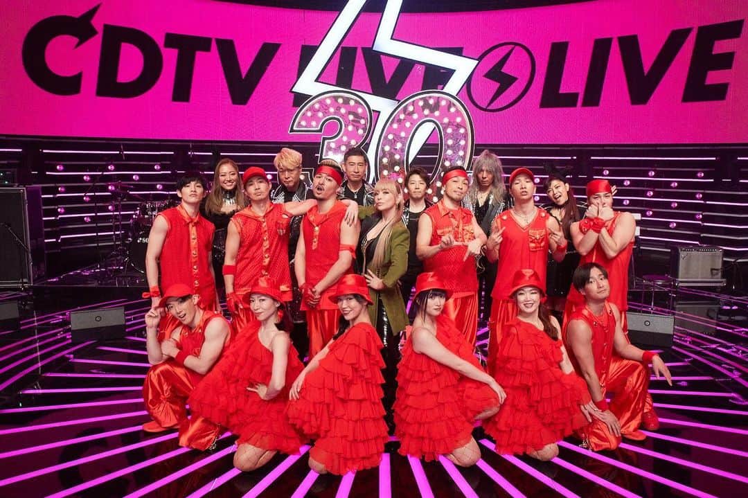 荒木駿平さんのインスタグラム写真 - (荒木駿平Instagram)「CDTV30周年SP歌うぞ！1位の曲だけフェスに出演させていただきました！ 1位獲得数ランキングの女性ソロアーティストで ...