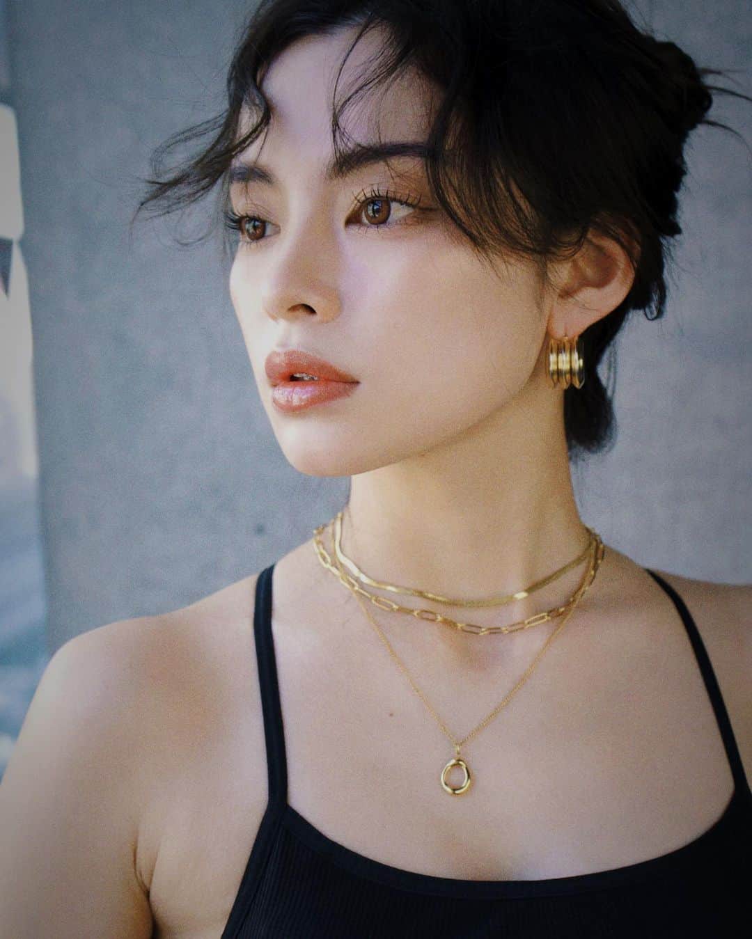 Sho Noさんのインスタグラム写真 Sho Noinstagram 「メイクってすご～⤴⤴⤴い 前髪うねうね眉毛爆強🫨 ⁡ Hair