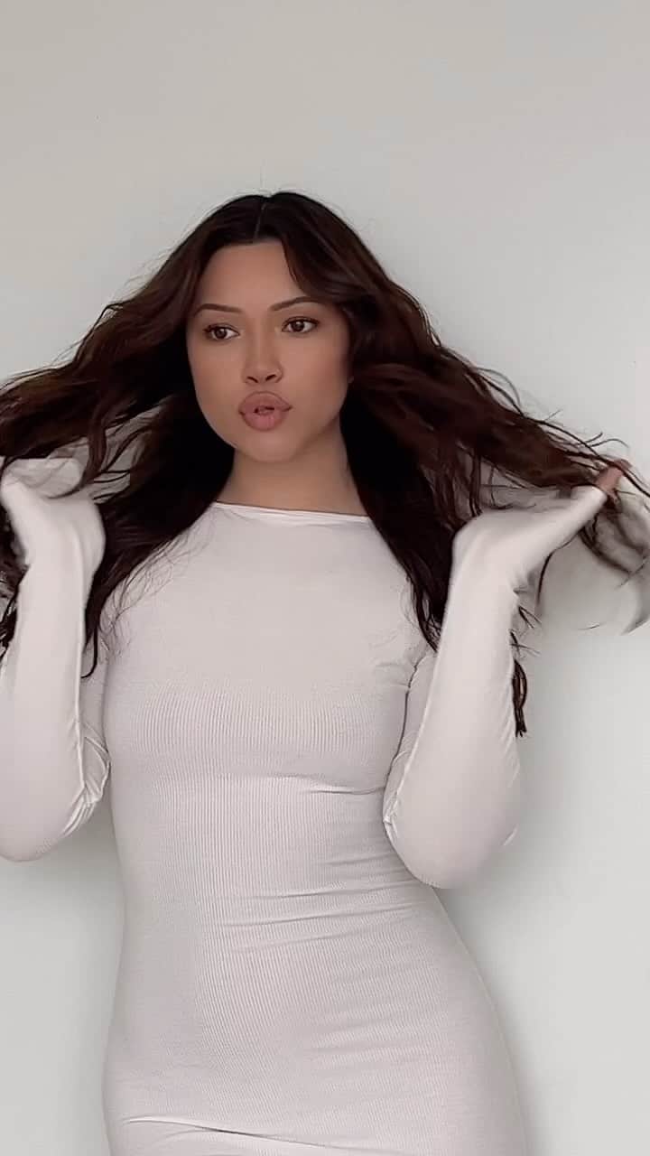 Julia Kellyさんのインスタグラム動画 - (Julia KellyInstagram)4月5日 11時00分 ...