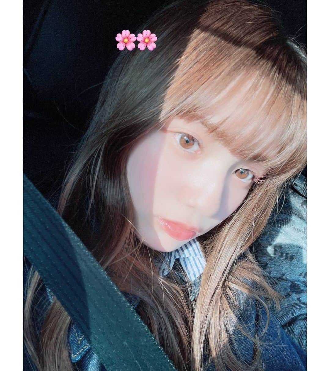 青井乃乃さんのインスタグラム写真 青井乃乃instagram 「4月も頑張る🌸 ·インスタも更新沢山する ·自分でネイルする ·料理する