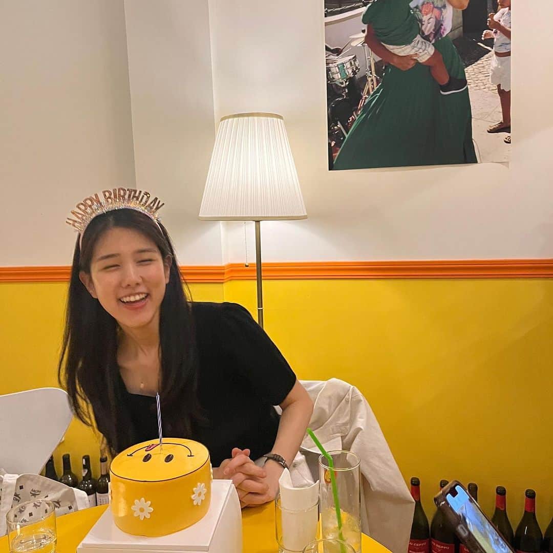 ヤン・ジウォンさんのインスタグラム写真 - (ヤン・ジウォンInstagram)「20230405HBD 오랜시간 곁에 머물러주어 감사하고 생겨나는 귀한 인연들도 소중하네요💛 축하해 ...