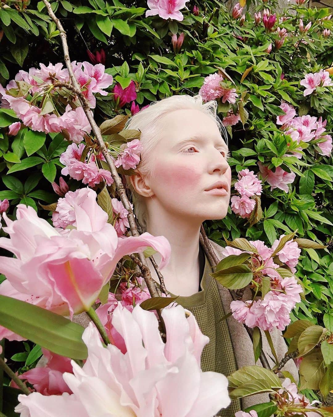 ナスチャさんのインスタグラム写真 - (ナスチャInstagram)「flower world 🌸」4月8日 18時11分 - kiker_chan