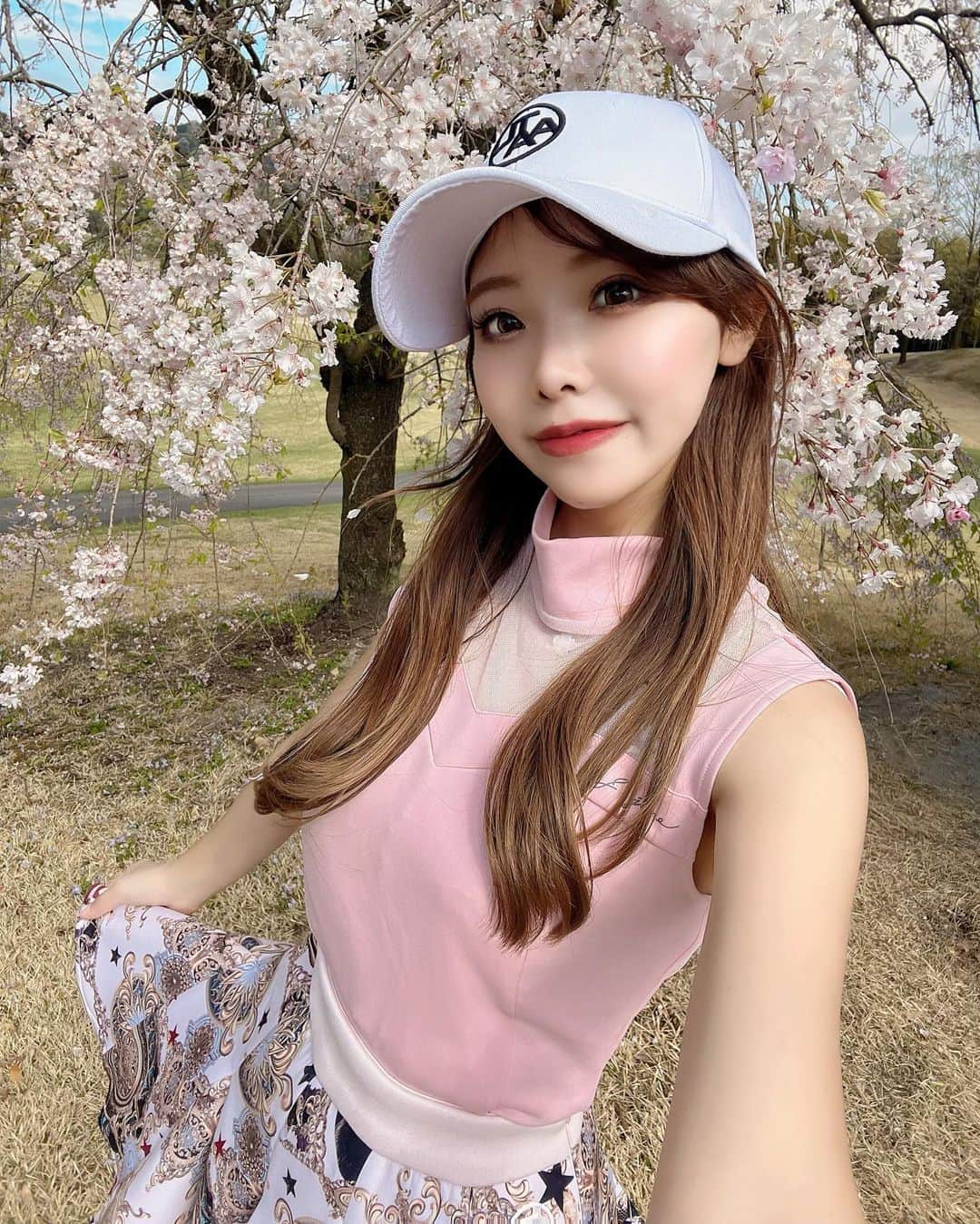 ちゃんしーさんのインスタグラム写真 - (ちゃんしーInstagram)「半年ぶりのRAYSUM🌸 今は名前が変わって @the_club_golf_village ︎← 初日は夏日で、最終的 ...