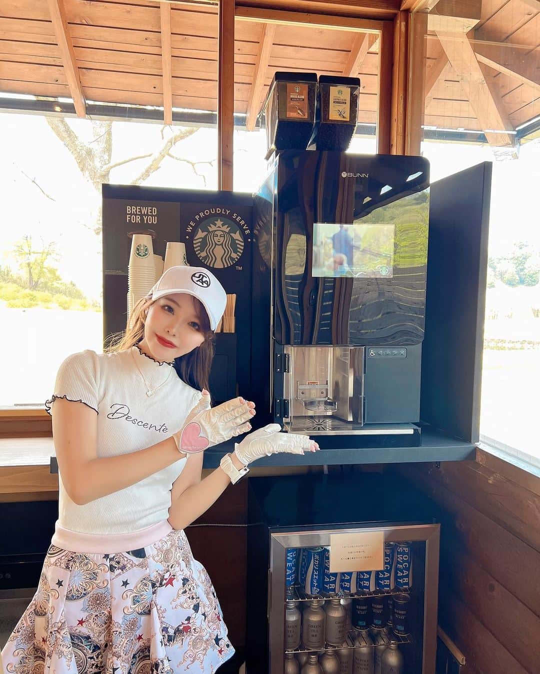 ちゃんしーさんのインスタグラム写真 - (ちゃんしーInstagram)「半年ぶりのRAYSUM🌸 今は名前が変わって @the_club_golf_village ︎← 初日は夏日で、最終的 ...