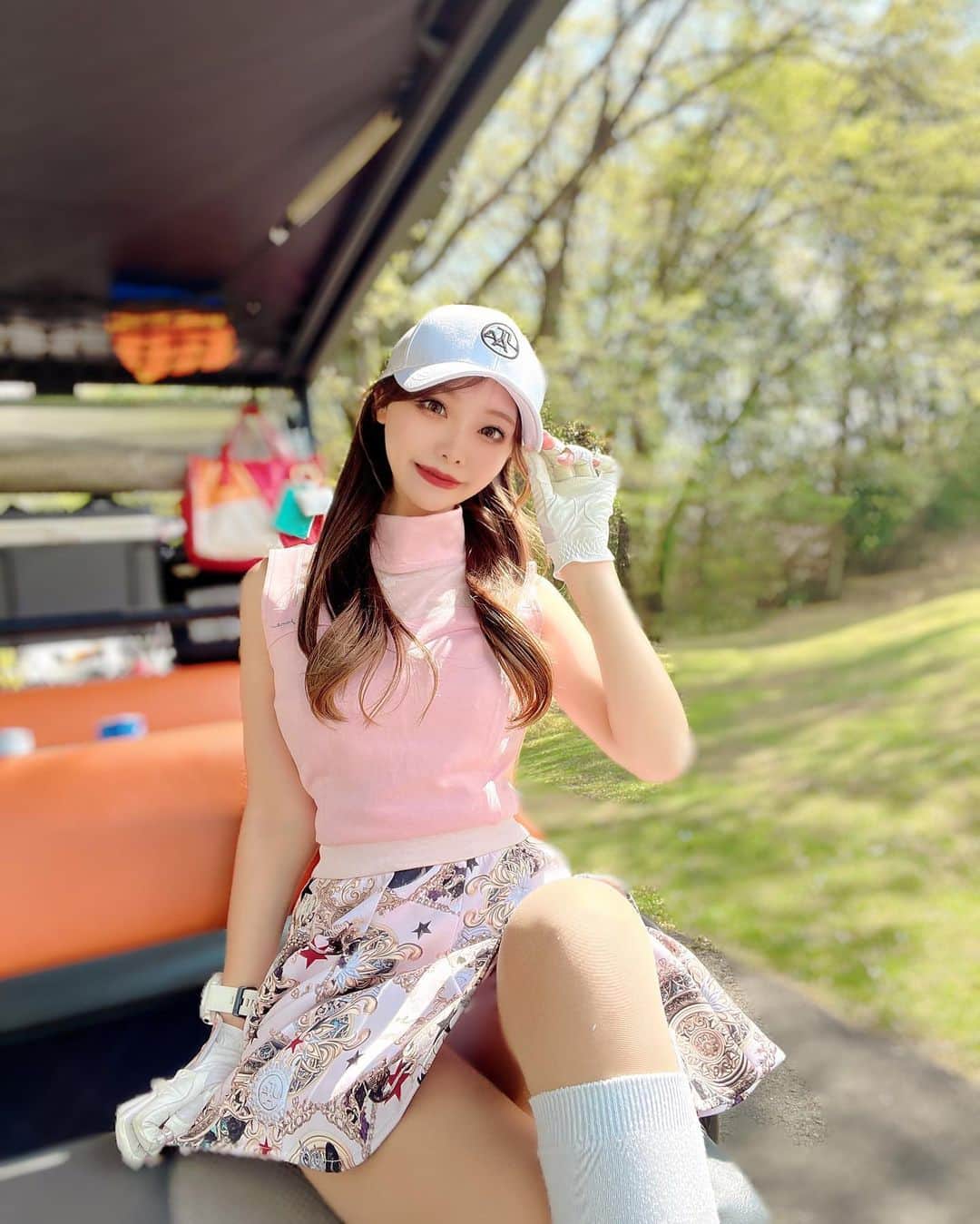 ちゃんしーさんのインスタグラム写真 - (ちゃんしーInstagram)「半年ぶりのRAYSUM🌸 今は名前が変わって @the_club_golf_village ︎← 初日は夏日で、最終的 ...