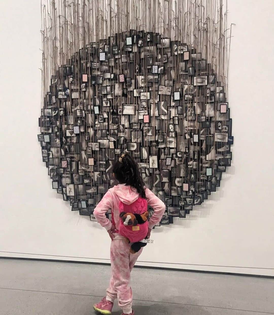 ニューヨーク近代美術館さんのインスタグラム写真 - (ニューヨーク近代美術館Instagram)「🌷 School’s out—bring ...