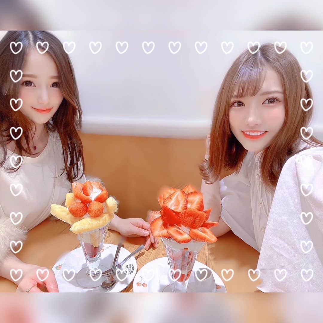 小峰みこさんのインスタグラム写真 - (小峰みこInstagram)「. パフェとりさ姐さん @raku_risa と、みこ🥄 . #パフェ ...