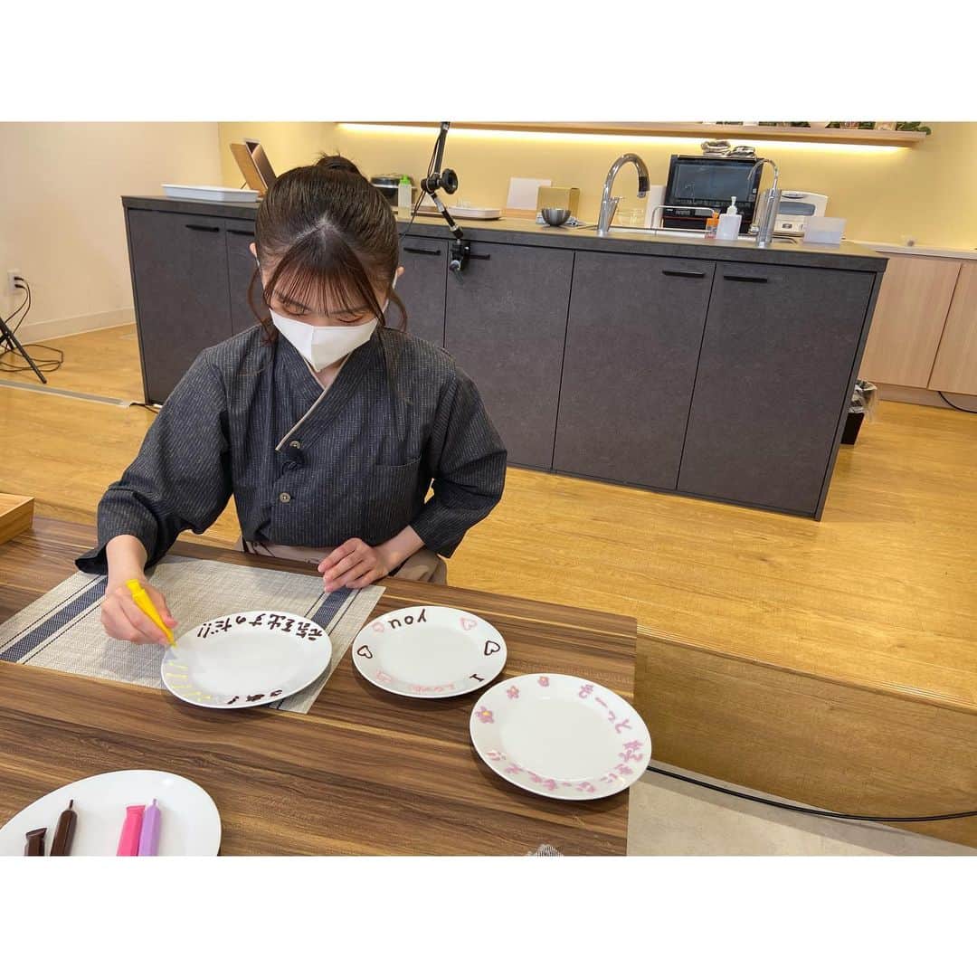 春名真依さんのインスタグラム写真 - (春名真依Instagram)「＊ cookpadLive「神虹食堂まいまい亭」ありがとうございました！ 鰆の西京焼き炒飯、贅沢で最高でした。 たくさん ...